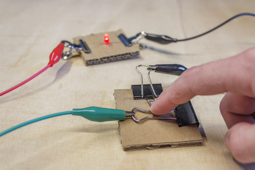 Meet Scrappy Circuits, an Accessible Way to Learn Electronics | MAKER_LAB