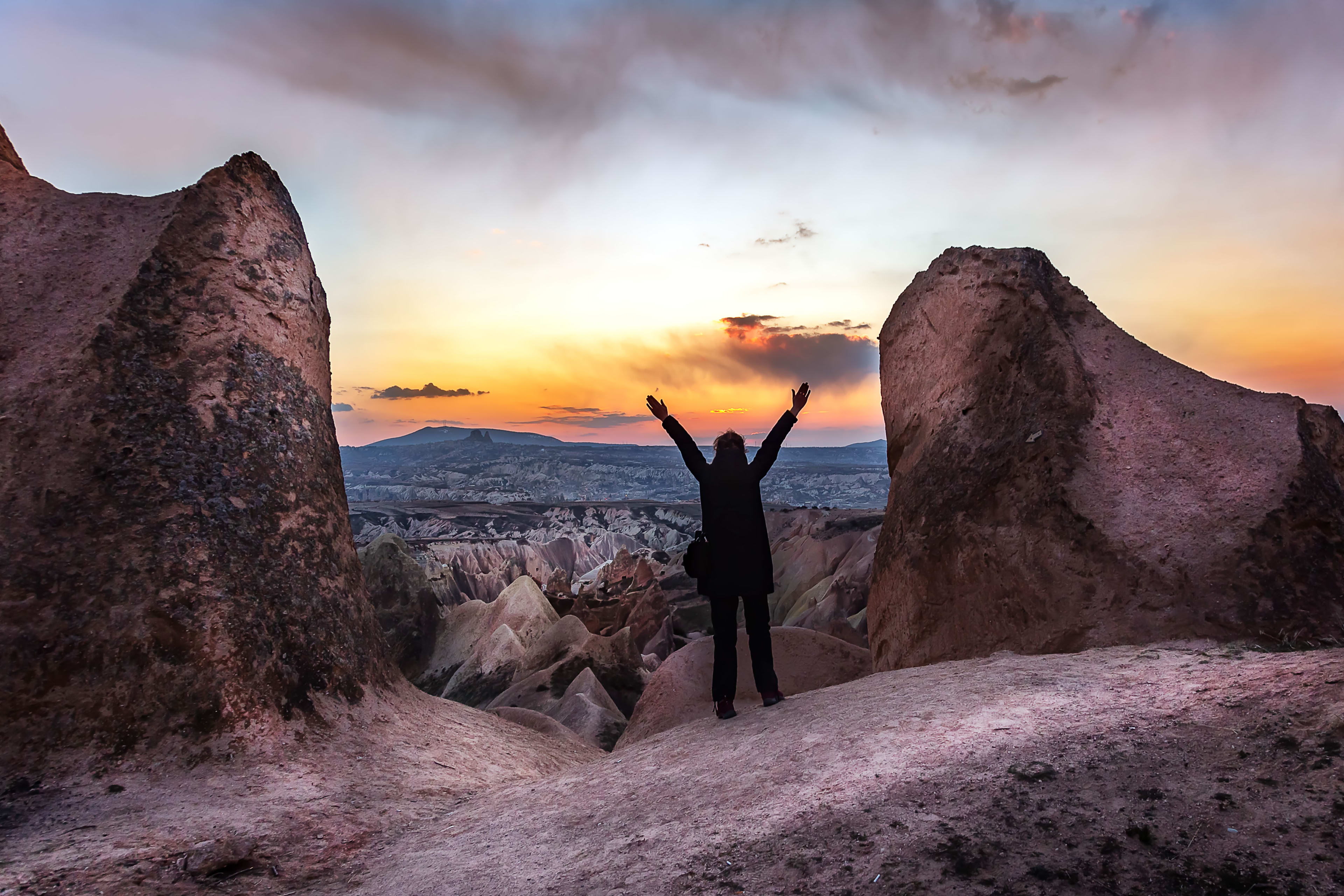 Description - Mesmerizing Red Valley Sunset Tour with Zelve Mapping ...