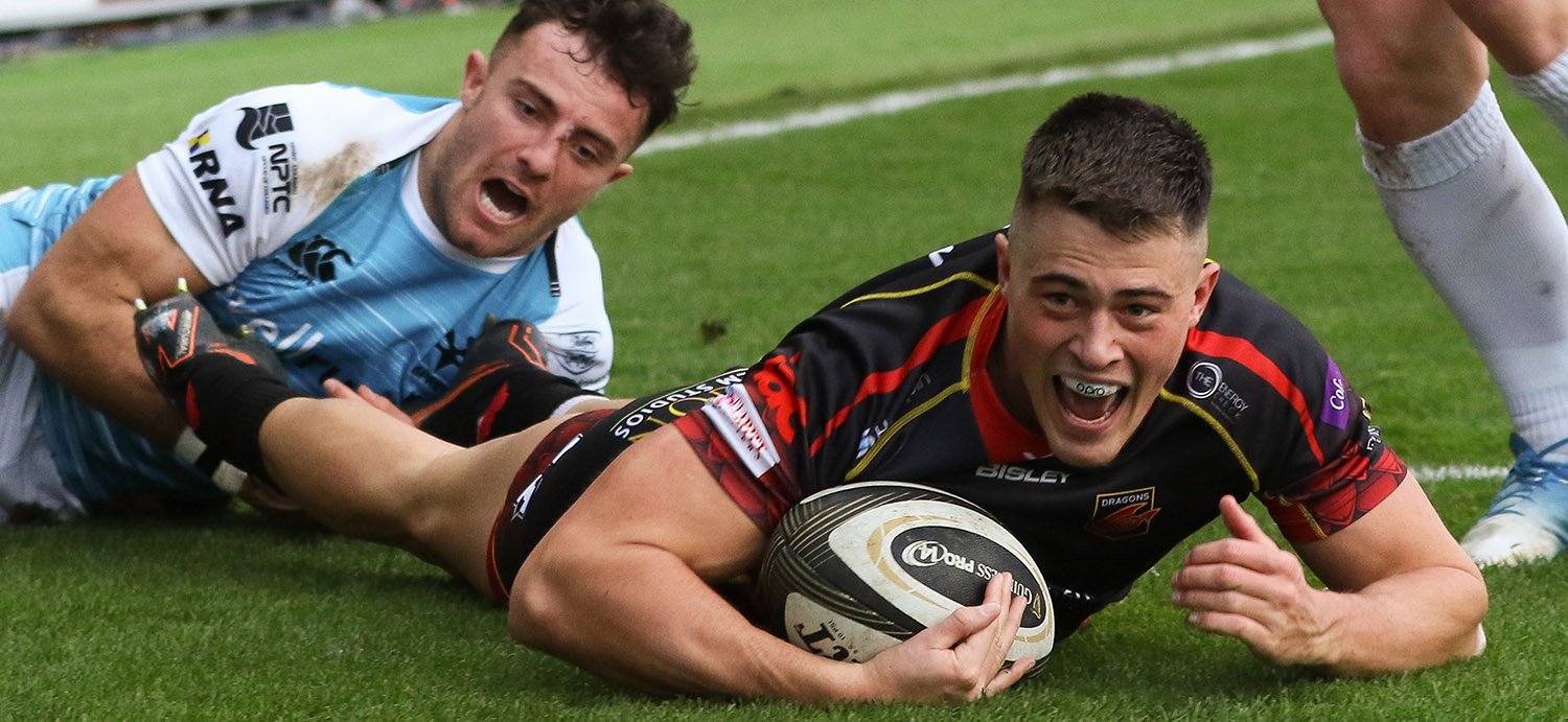 Dragon News : Rosser wings in for new contract