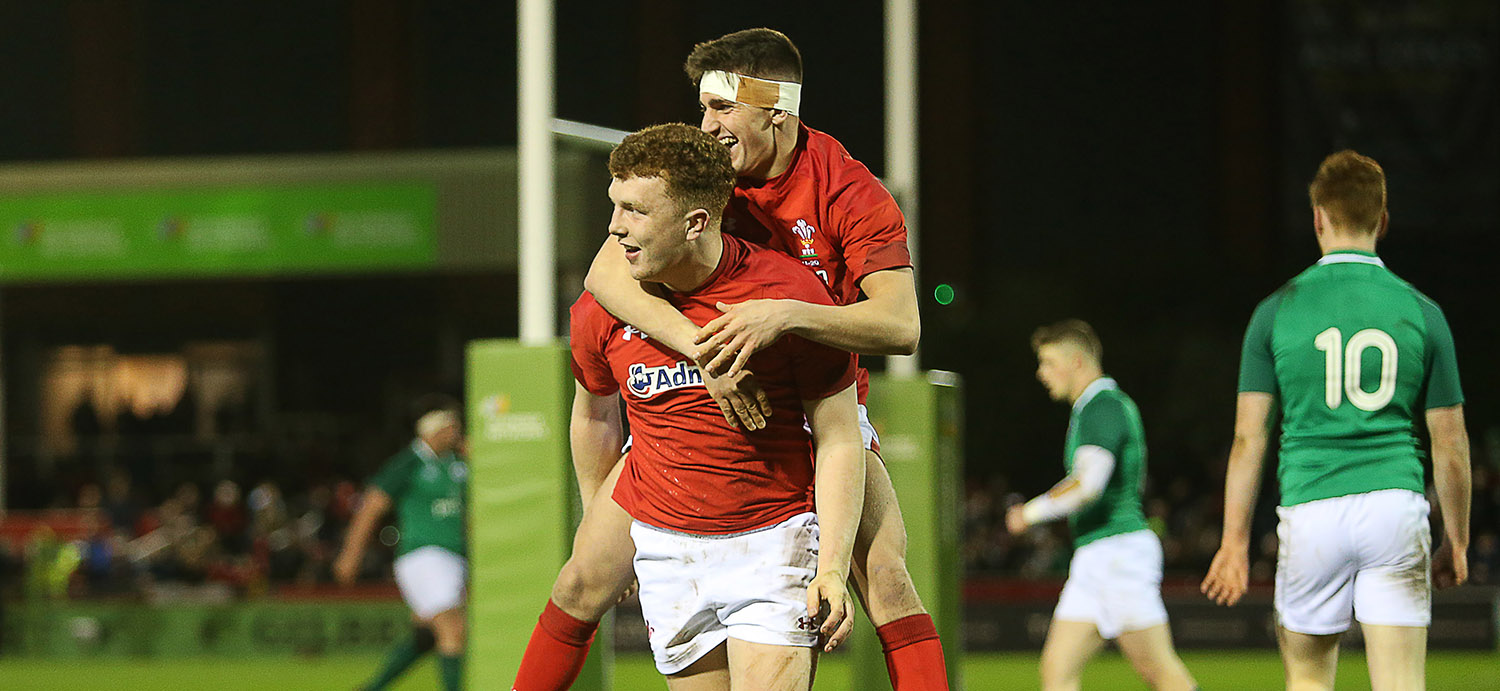 Dragon News : Eight aces named by Wales Under-20s