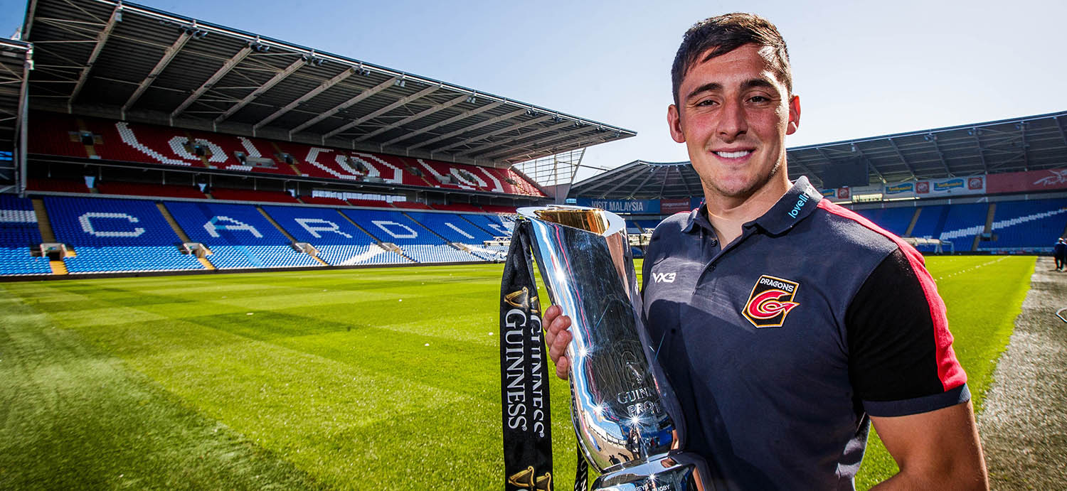 Dragon News : Davies enjoying rugby at Dragons