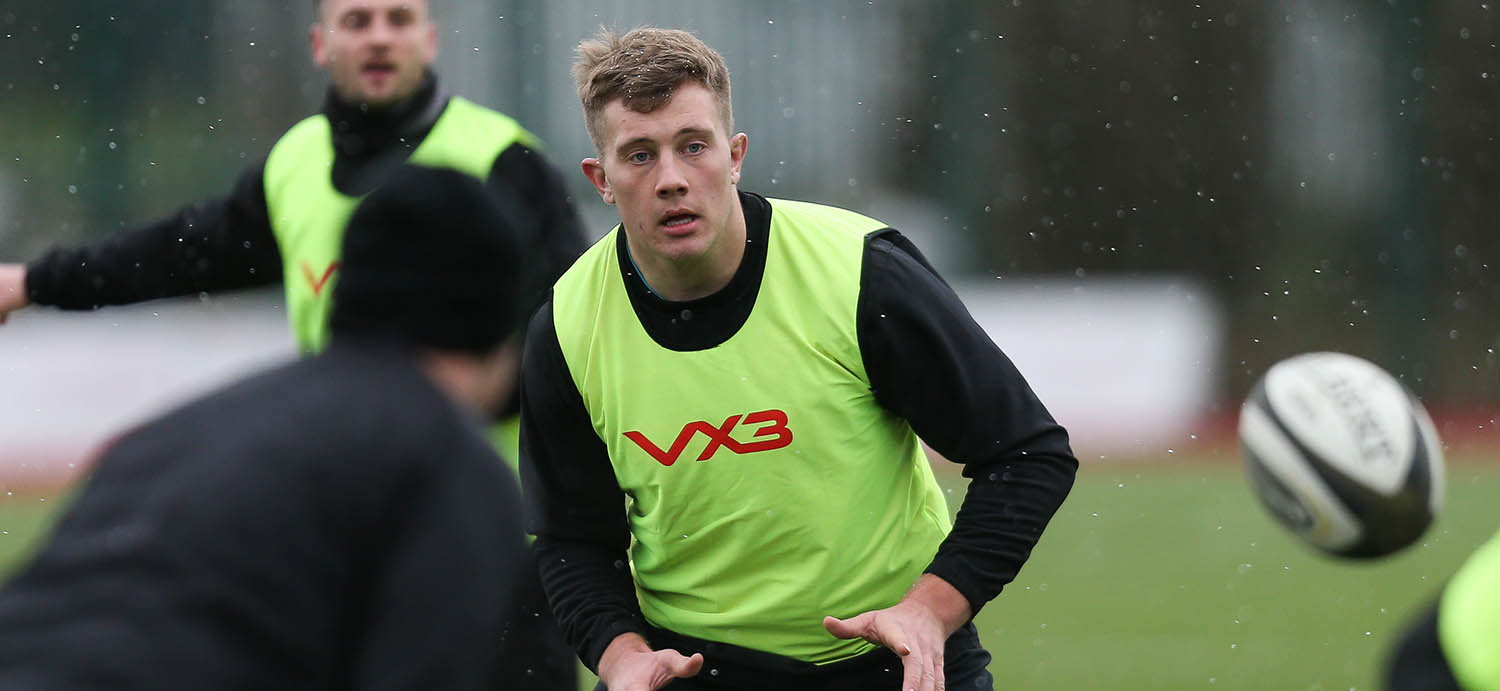 Dragon News : Carter relishing his chance to learn