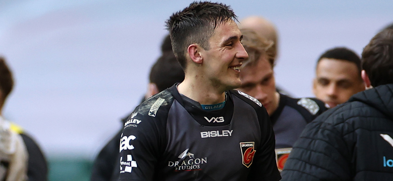 Dragon News : Meet the Dragons: Sam Davies