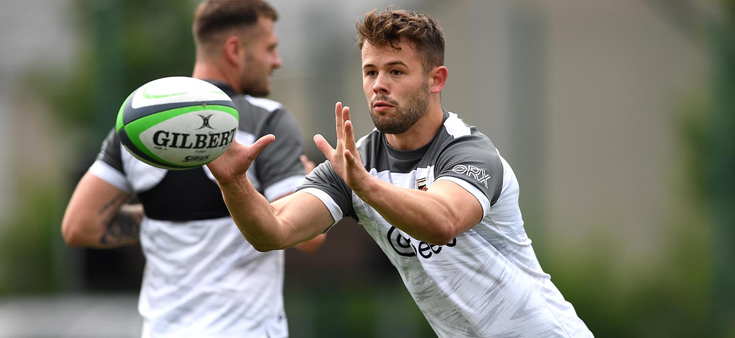 Dragon News : Davies to join Jersey on loan