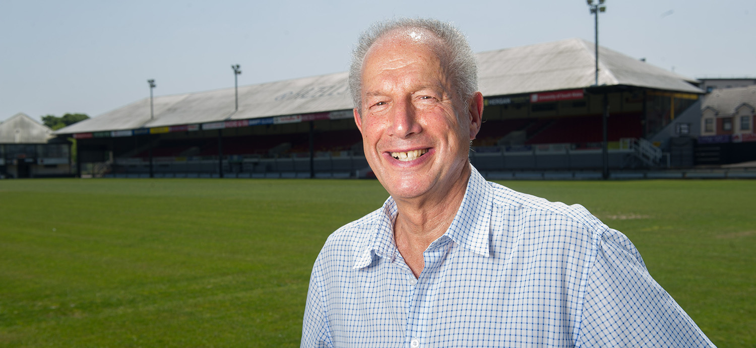 Dragon News : Dragons pay tribute to Robin Davey