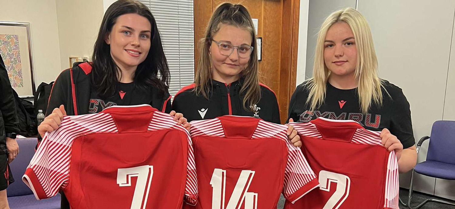 Dragon News : Trio impress for Wales U18s in Edinburgh