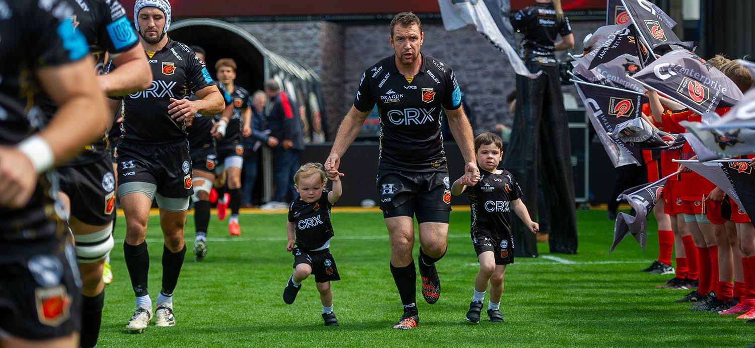 Dragon News : Warren thanks fans for support