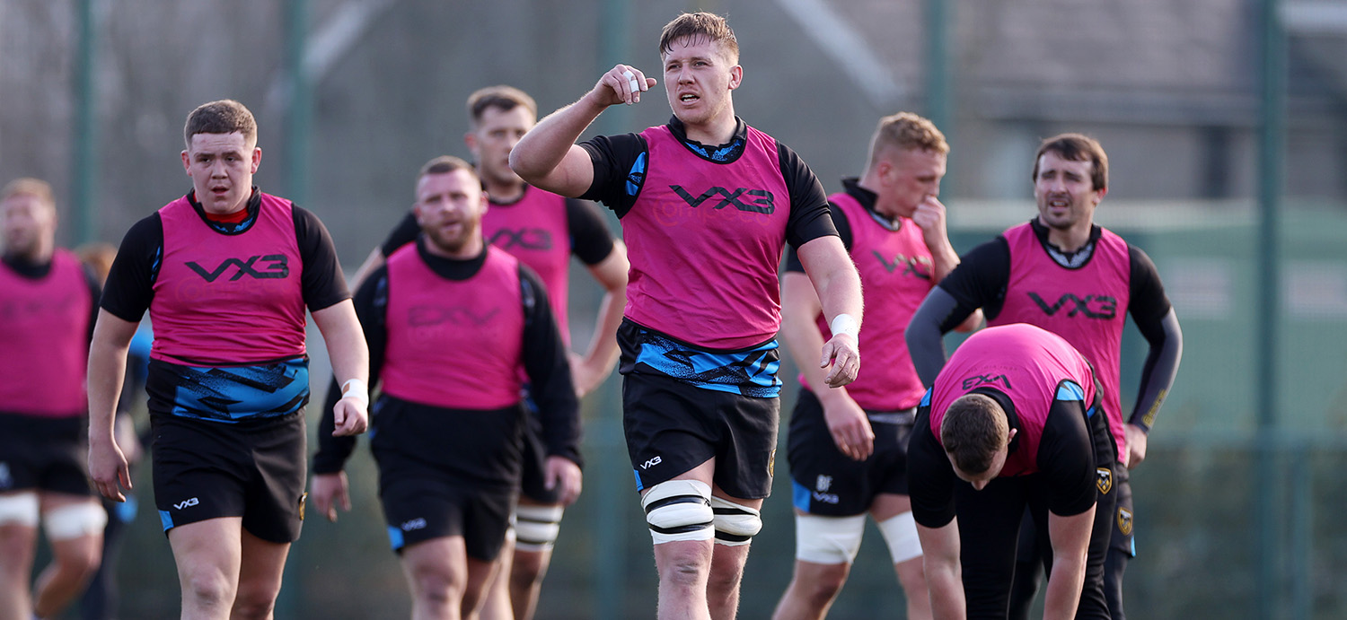 Dragon News : Screech URC milestone as Ewan starts