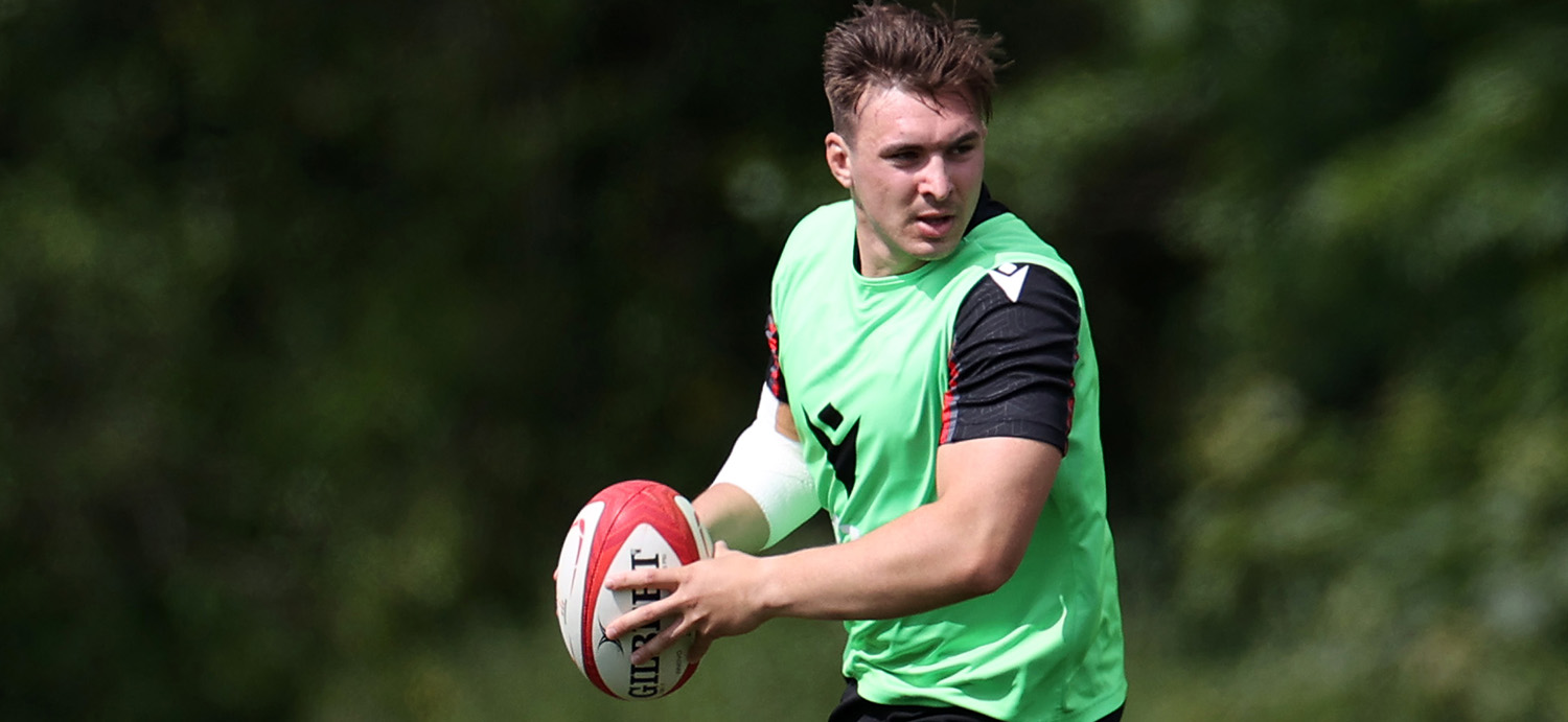 Dragon News : Dragons retained in Wales World Cup squad