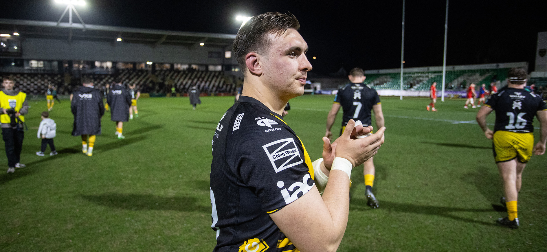Dragon News : Dragons TV: Diolch Bash