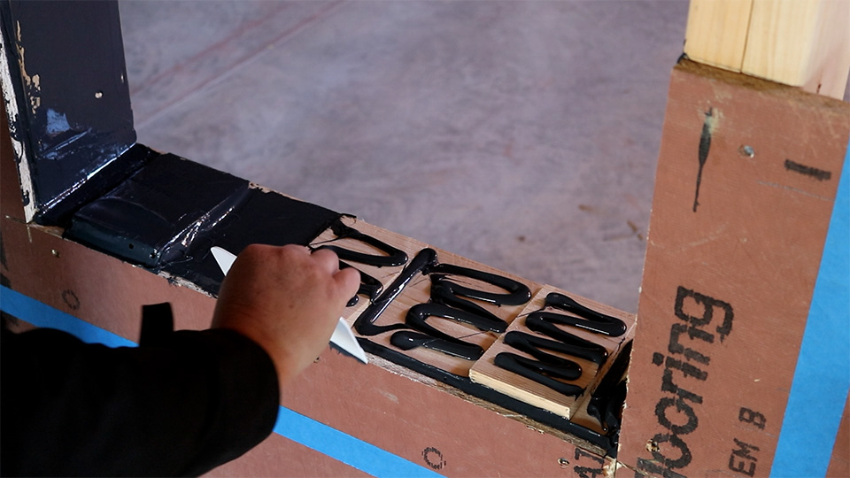 HIGH PERFORMANCE WINDOW PAN