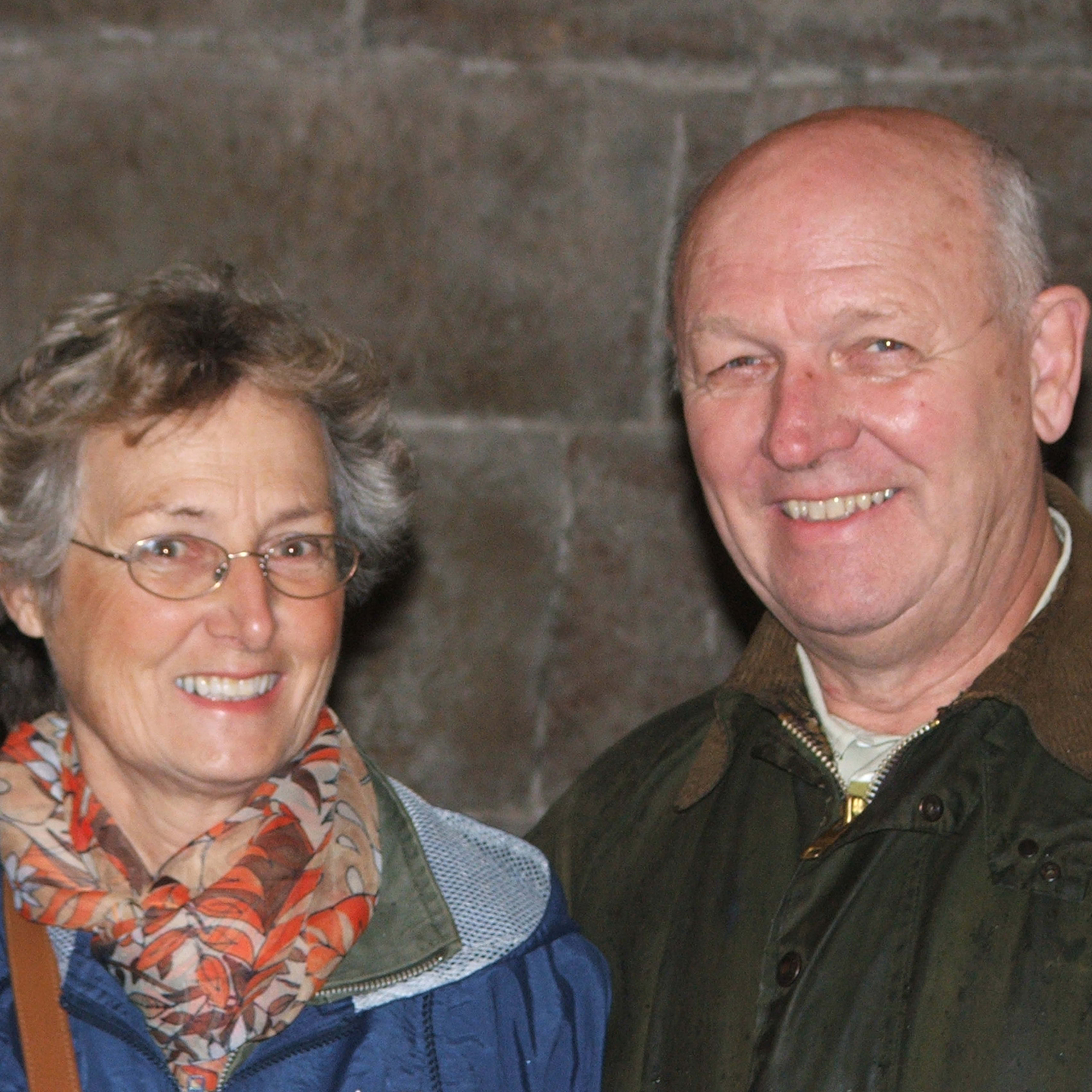 Read About Hans and Daida de Roos Online | La Tienda