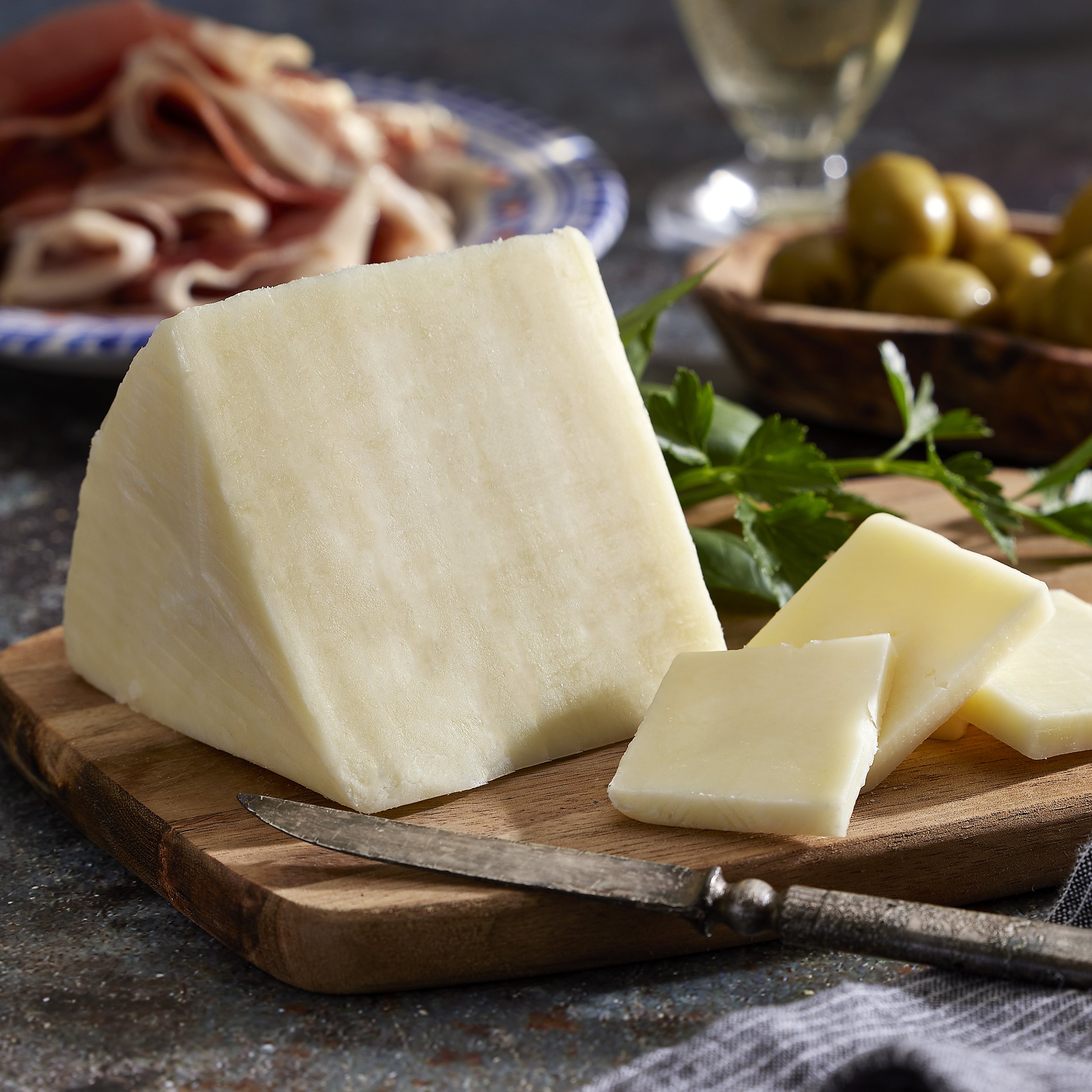 Shop Baby Manchego Cheese from La Mancha Online | LaTienda