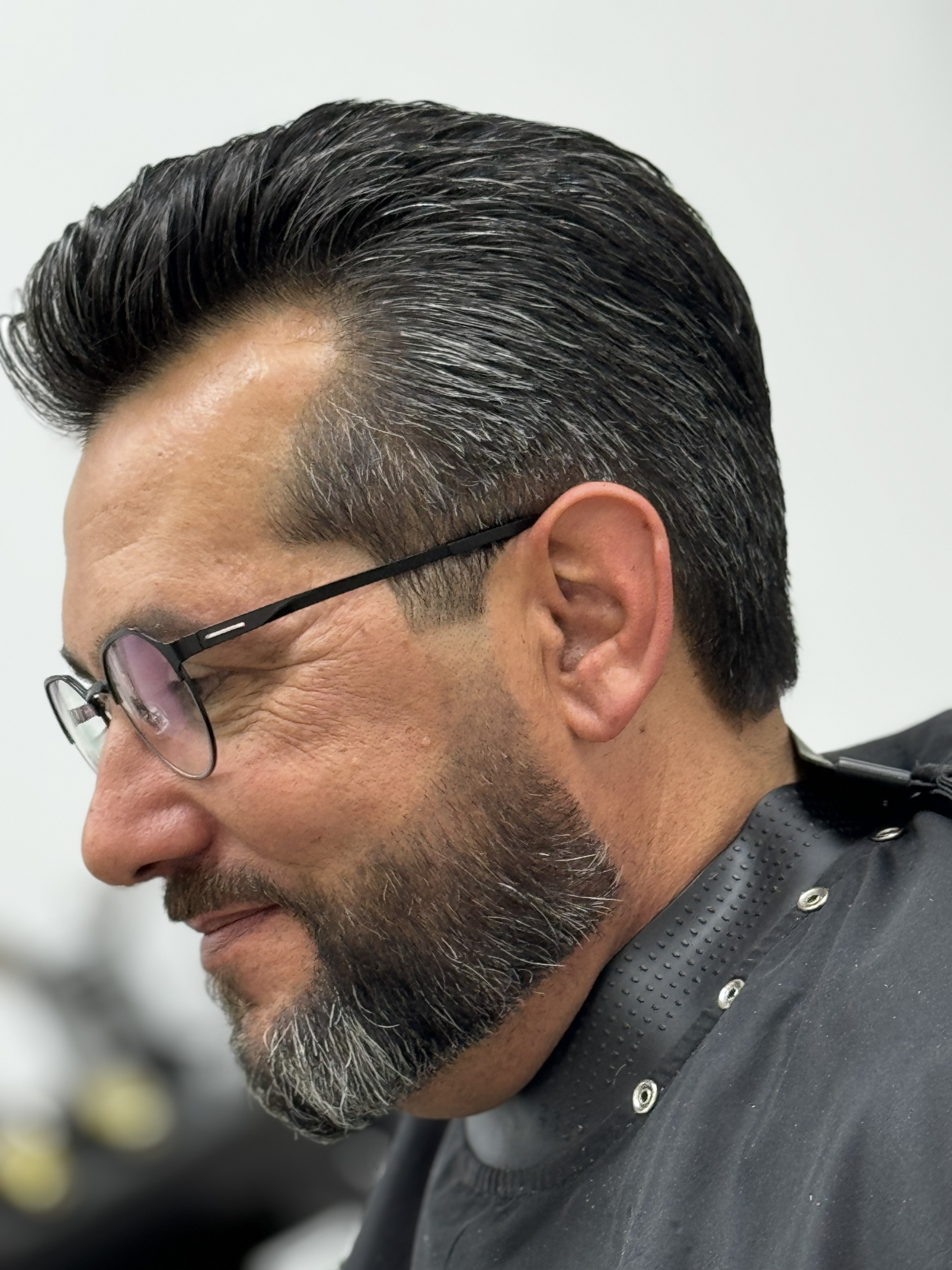 Adrian Barber - Book online with Noona