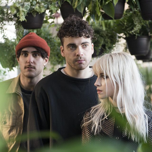 Paramore - Festiva.is