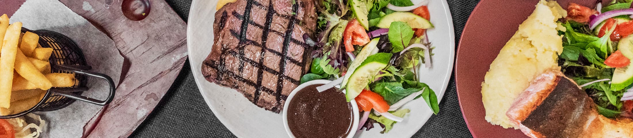 CasaRay Helmond Delivery - Order online | Thuisbezorgd.nl