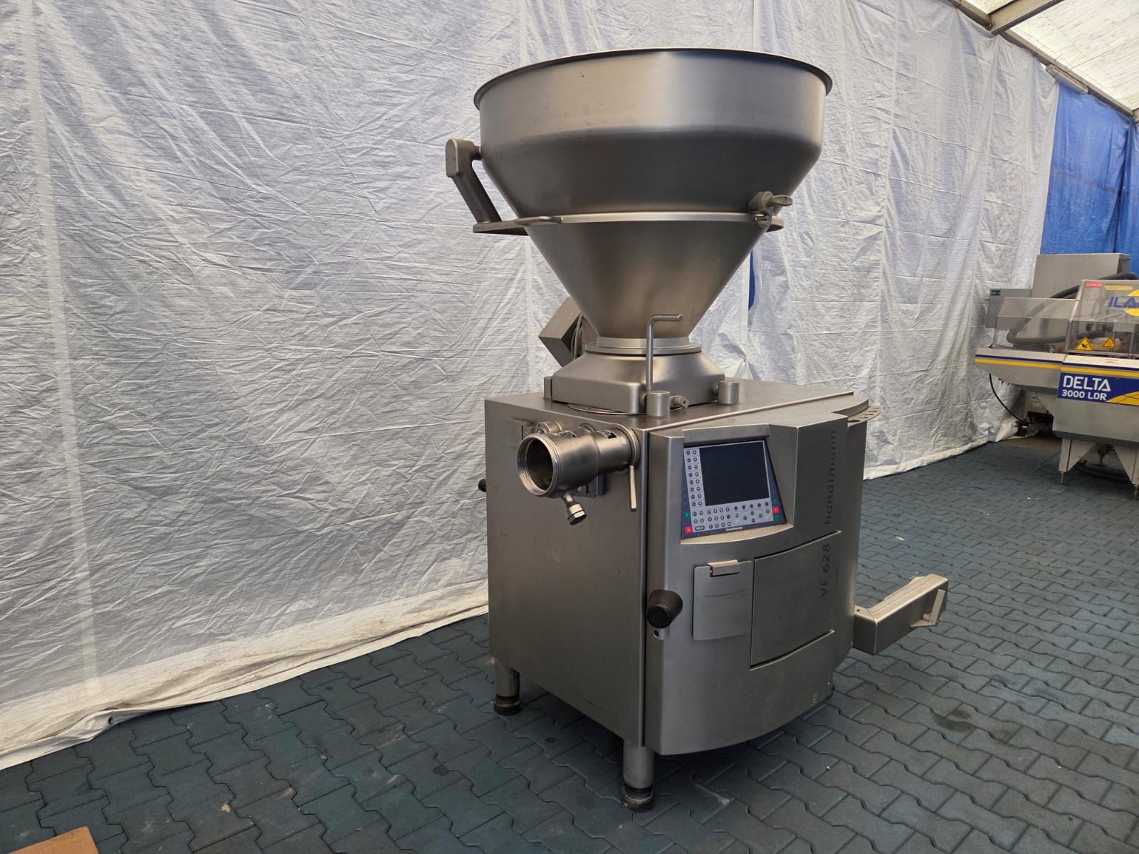 Handtmann VF 628 vacuum filler with loading - Vacuum fillers/stuffers ...