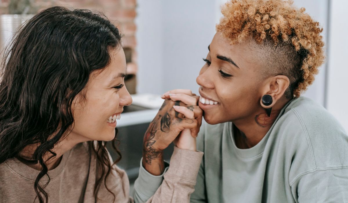 Genderqueer Vs Nonbinary – Essential Differences Explained 2025