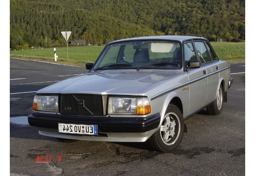1984 Volvo 244: still running strong, Pawlik Automotive