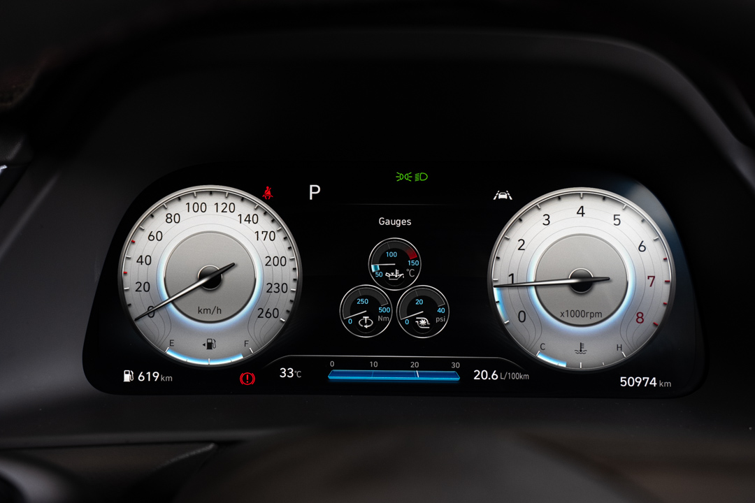 Benefits of a Digital Instrument Cluster | Big Box Cars