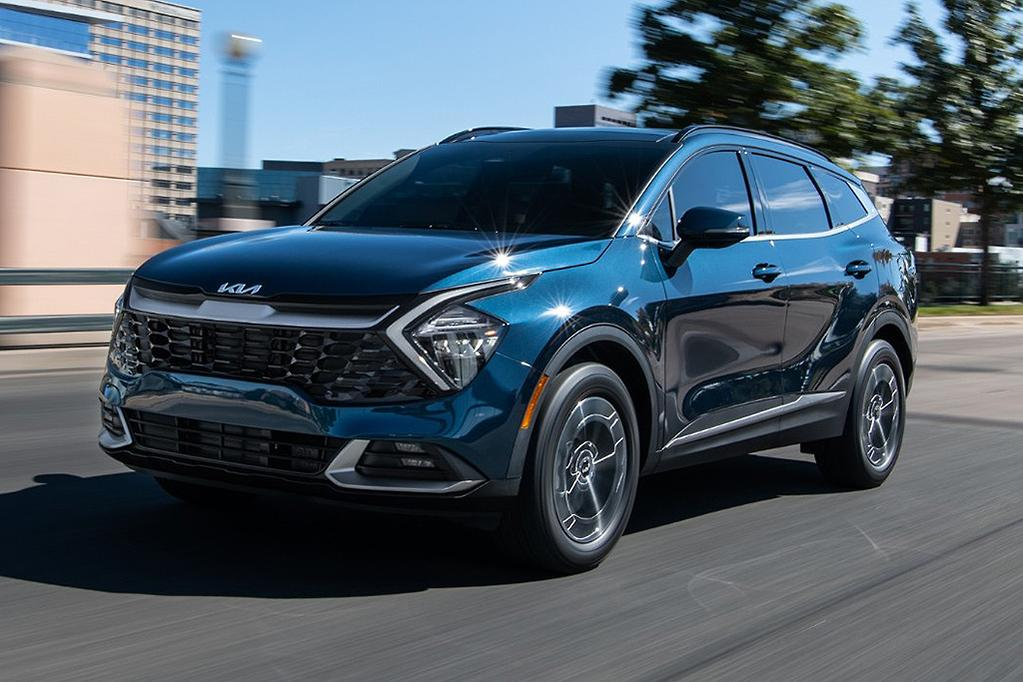 Kia's Upcoming Sportage Hybrid Faces Tough AWD Challenge Against RAV4 ...