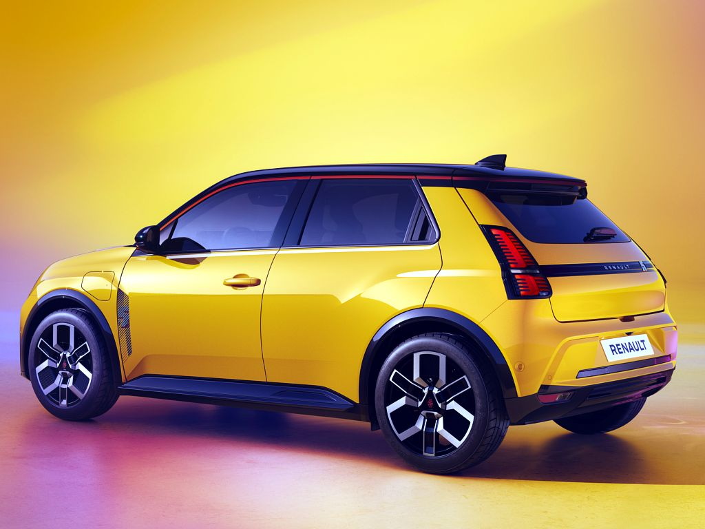 Renault's Electric Evolution: Introducing the Renault 5 E-Tech | Tynan ...