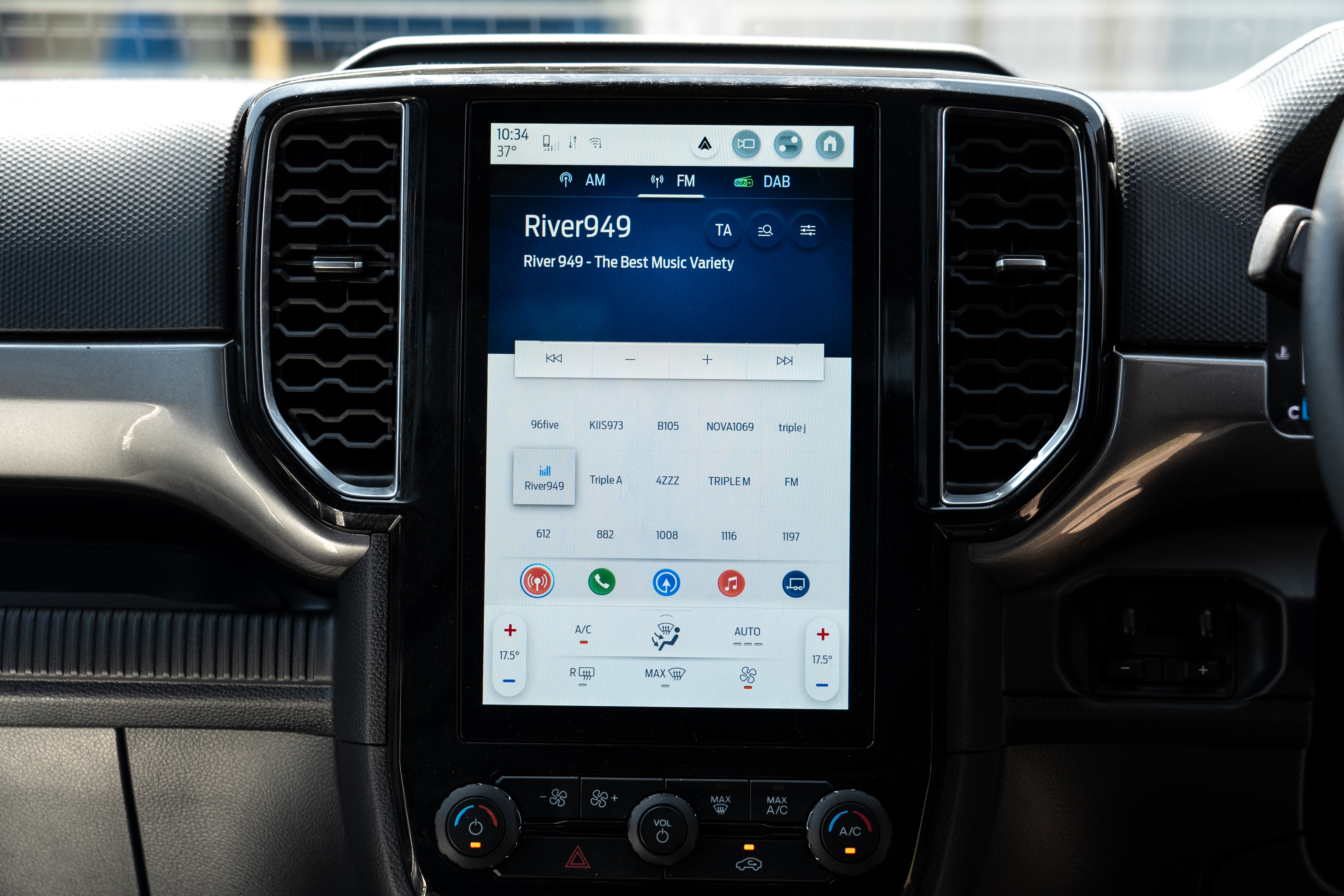 Ford Vertical Touchscreen: Tips & Tricks | Big Box Cars
