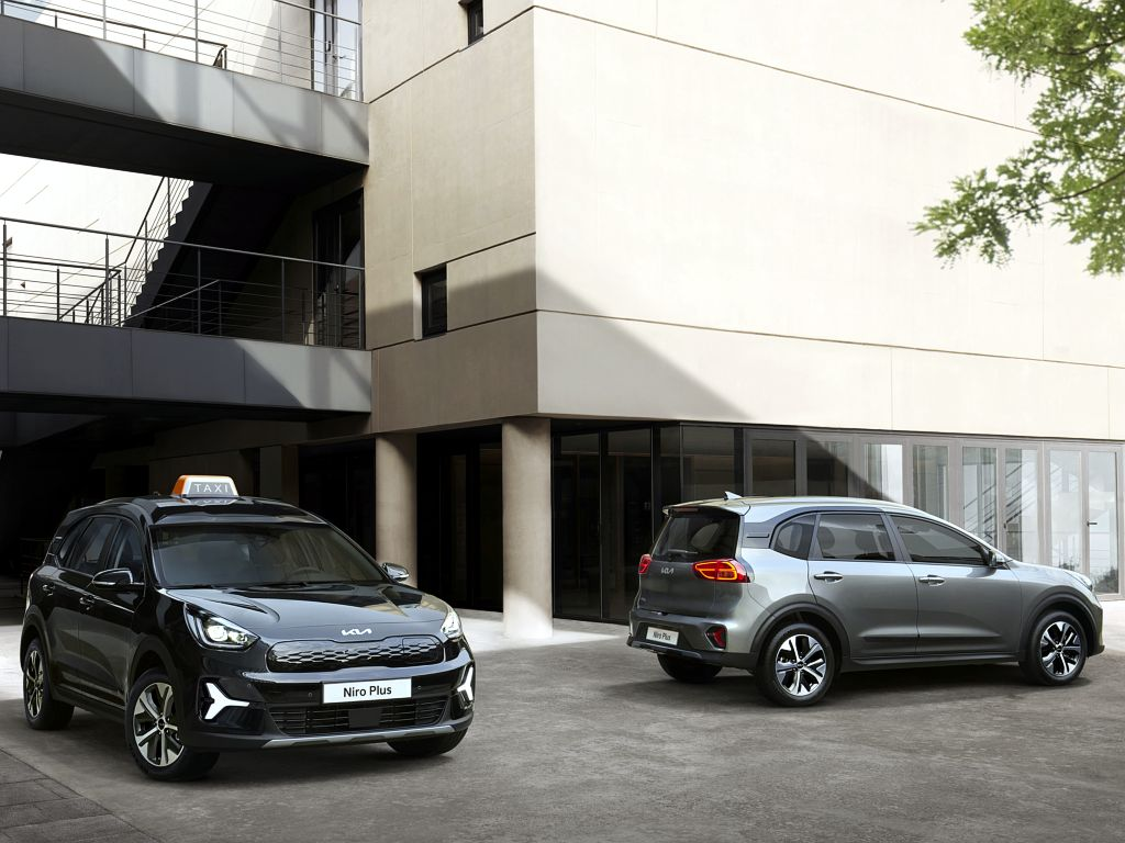 Kia Confirms Continued Production of Niro Alongside New EV3: Catering ...