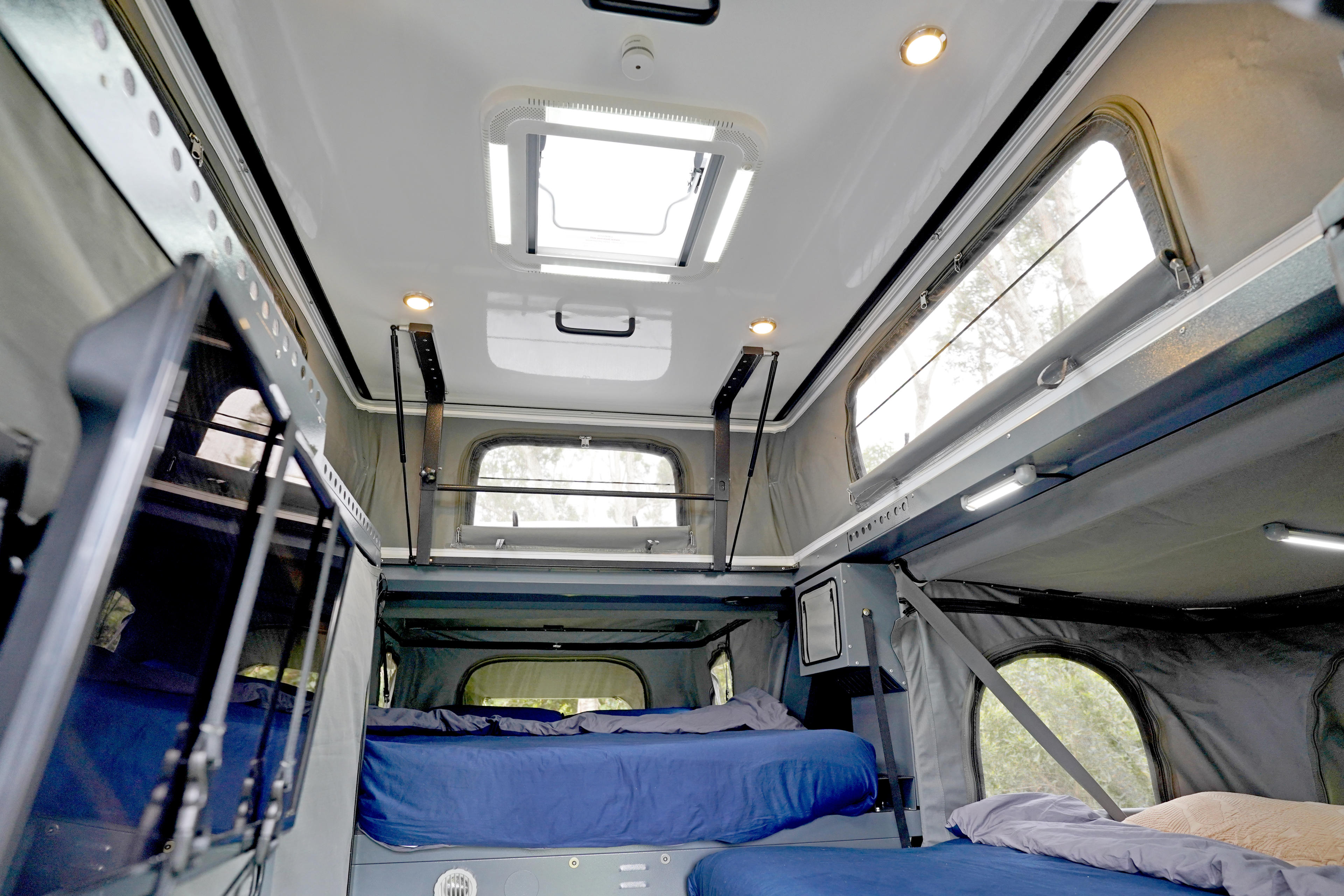 UEV 440 | Conqueror Off Road