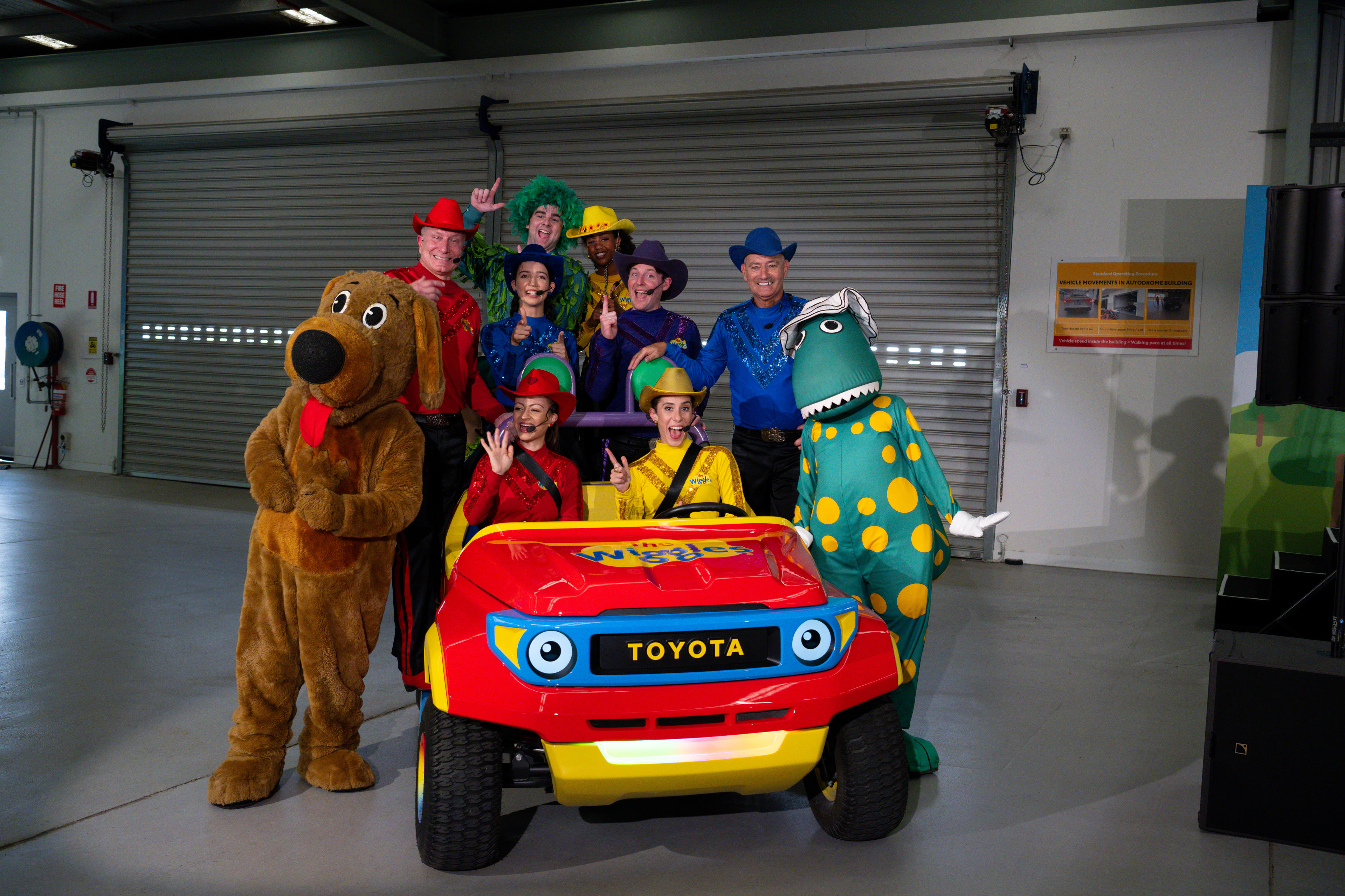 TOOT TOOT BIG RED UTE, TOYOTA AUSTRALIA PARTNERS WITH THE WIGGLES ...
