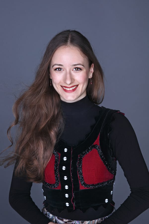 Női táncosok - Magyar Nemzeti Táncegyüttes - mnte.hu