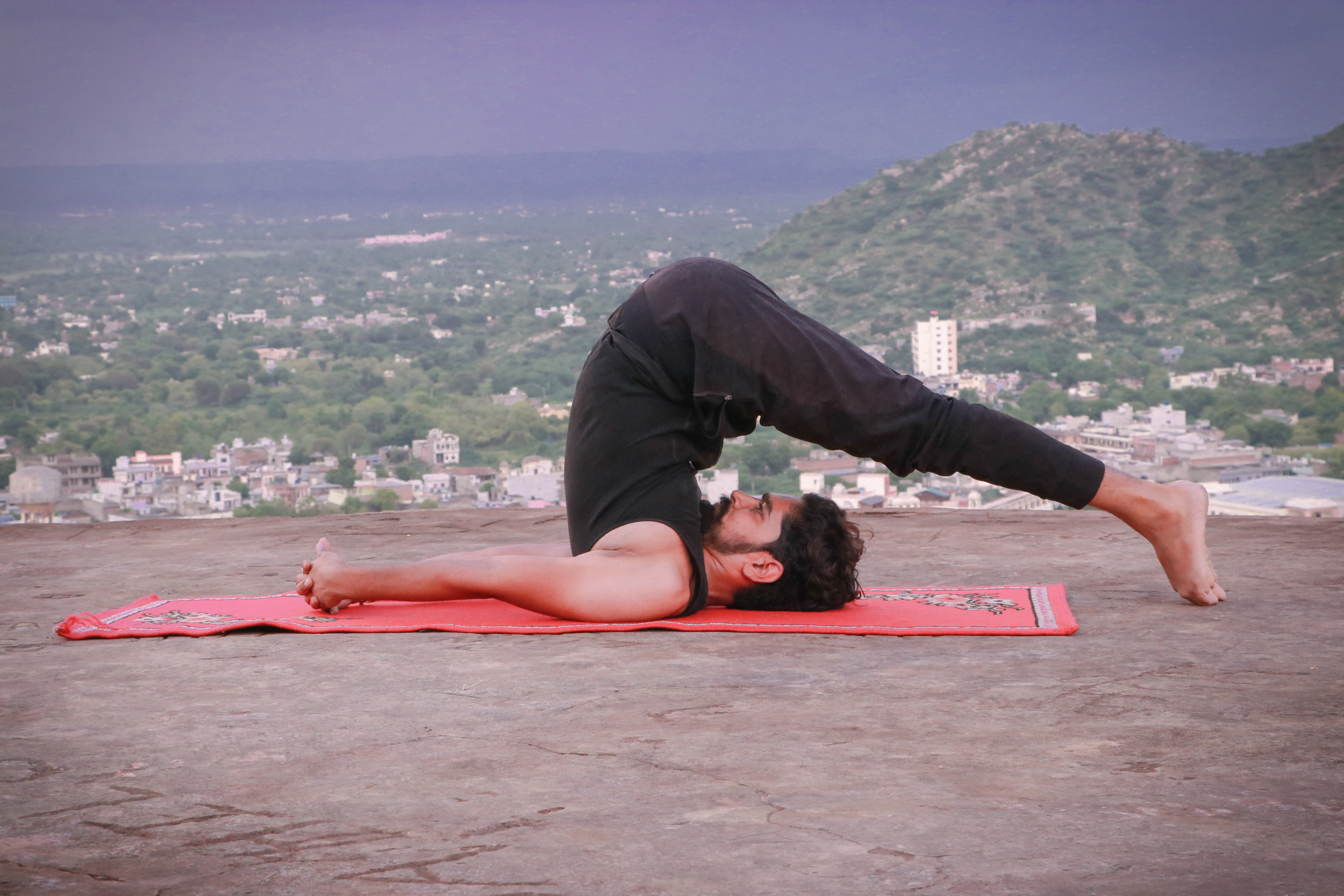 Advanced level Hatha yoga with an expert - live online tour from Jaipur