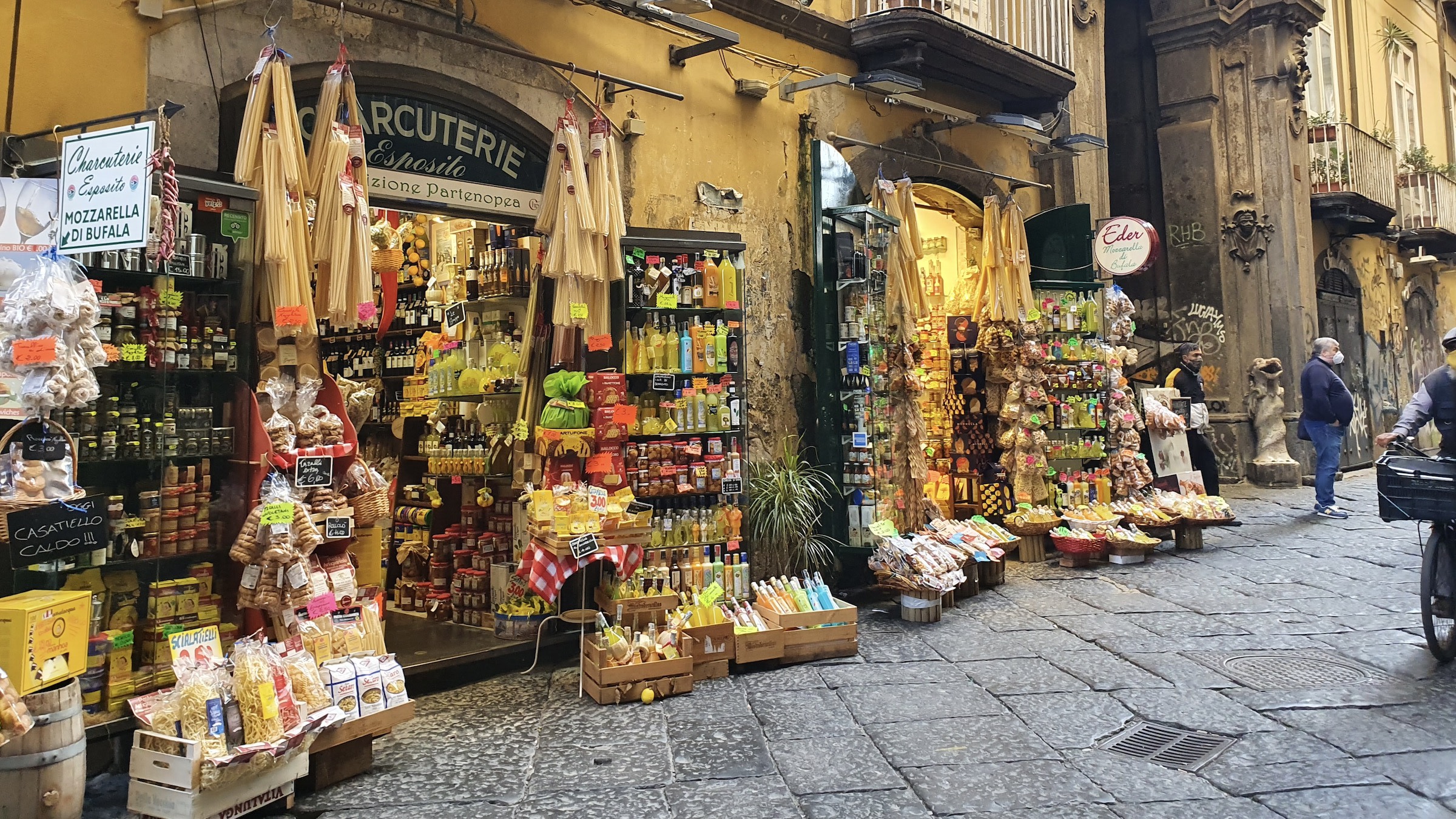 Walk Through the Streets of Naples - live online tour from Naples