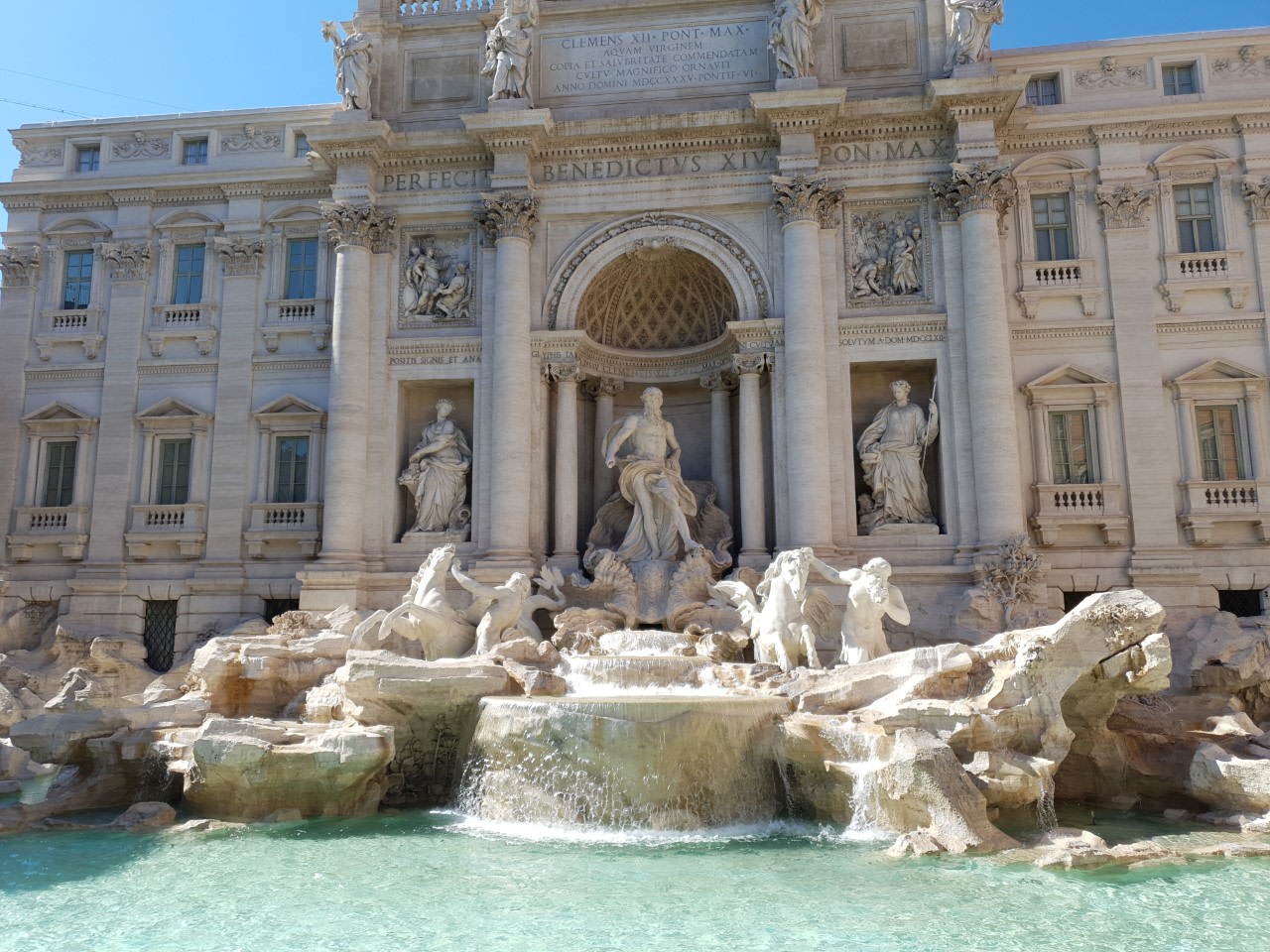 See the Famous Piazzas and Fountains of Rome - live online tour from Rome