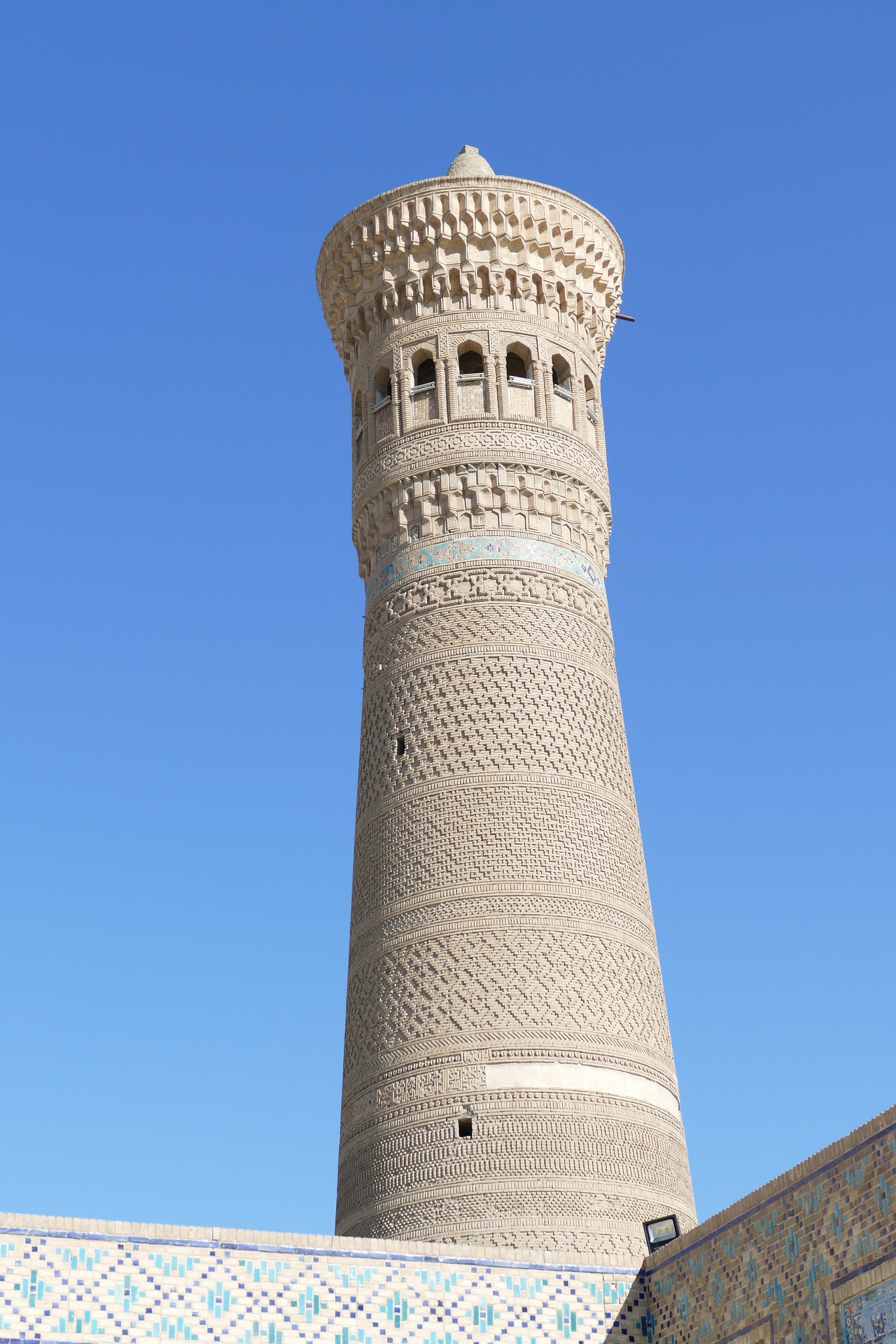 Visit the beautiful Poi-Kalon complex in Bukhara - live online tour ...