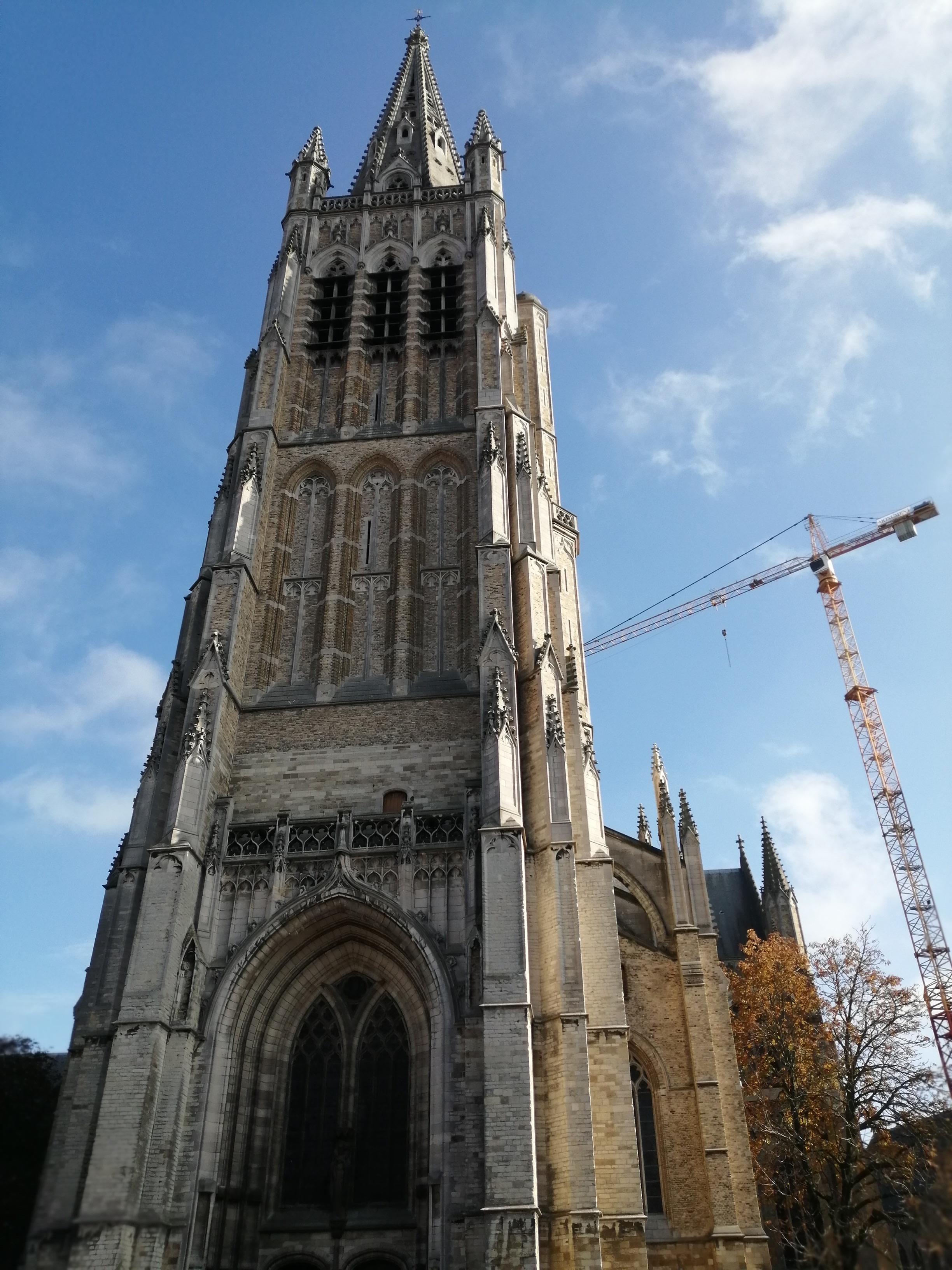 Walk Through the City Centre of Ypres - live online tour from Ypres