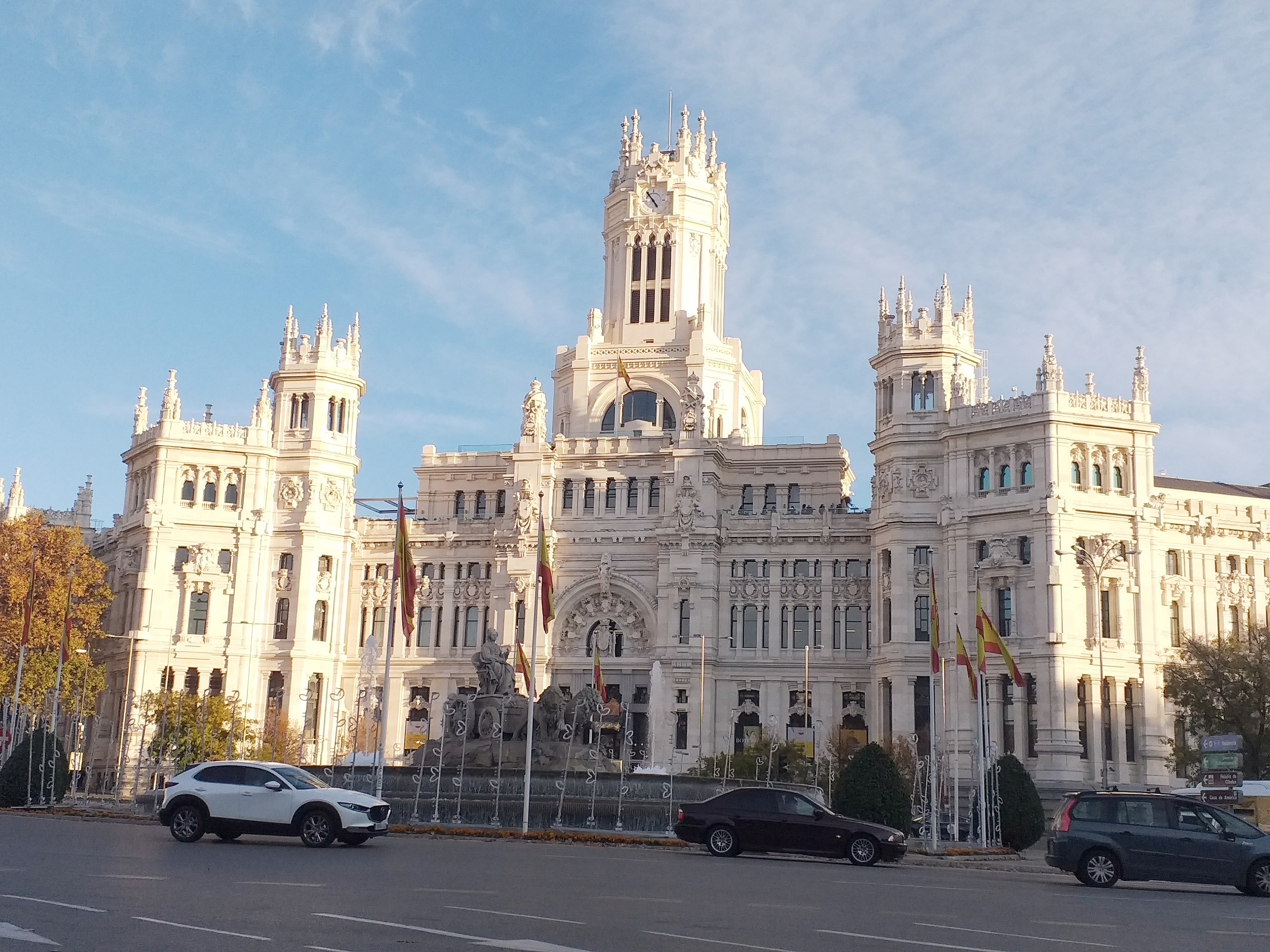 See the Major Landmarks of Madrid - live online tour from Madrid