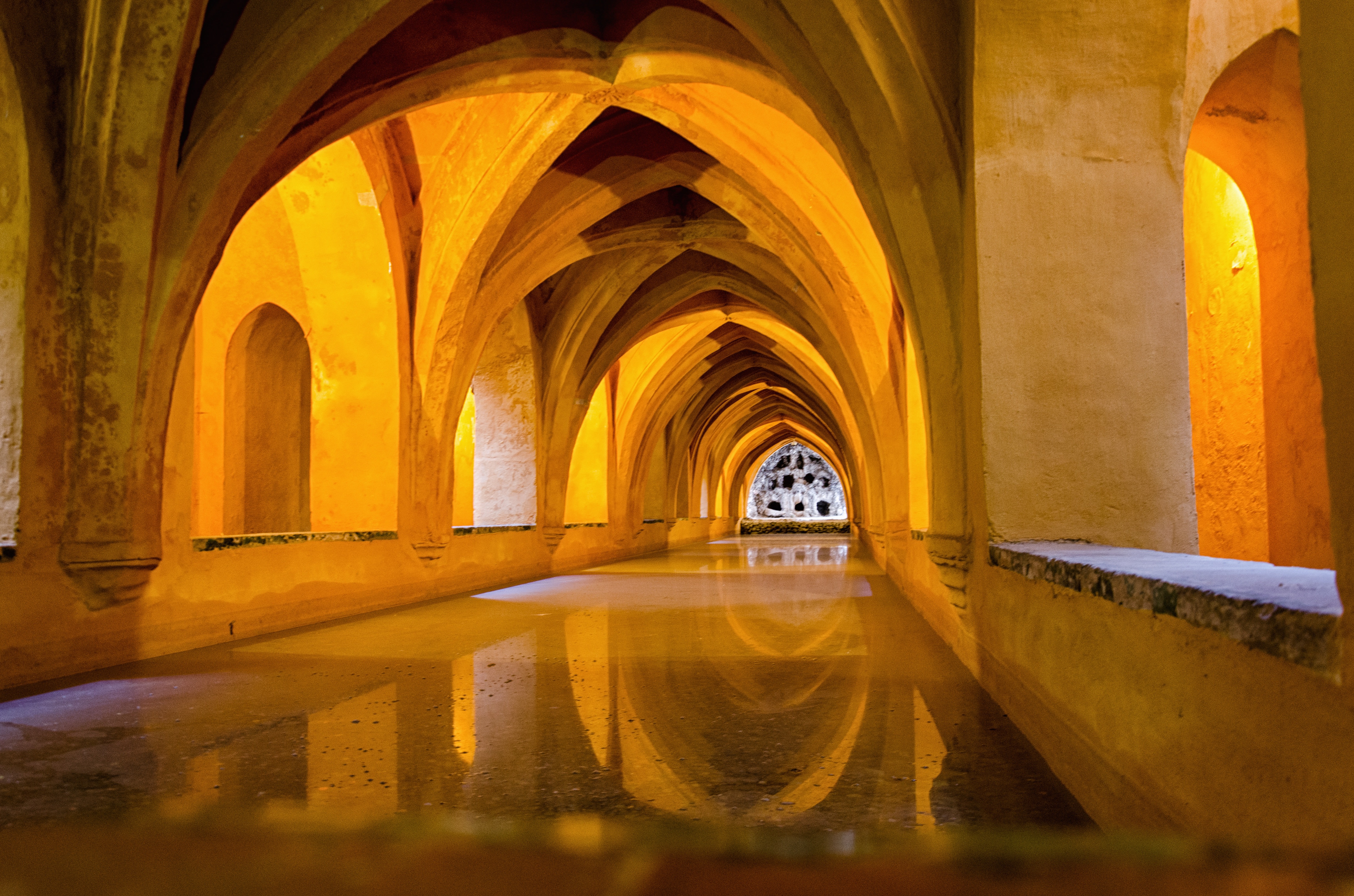 Explore the Royal Alcázar of Seville - live online tour from Sevilla