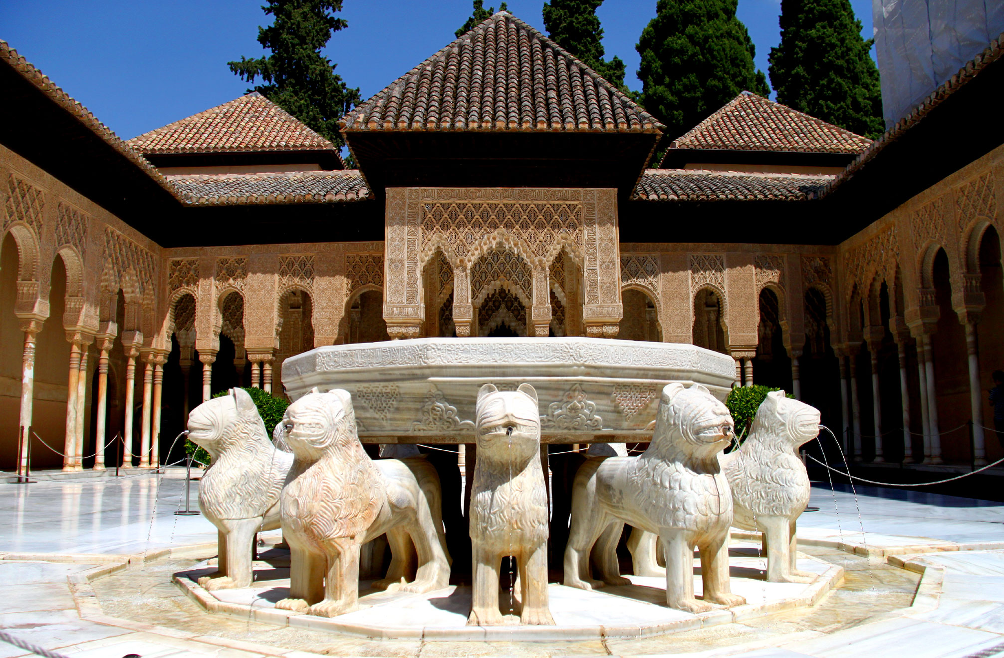 Walk in the magnificent Alhambra Palace - live online tour from Granada