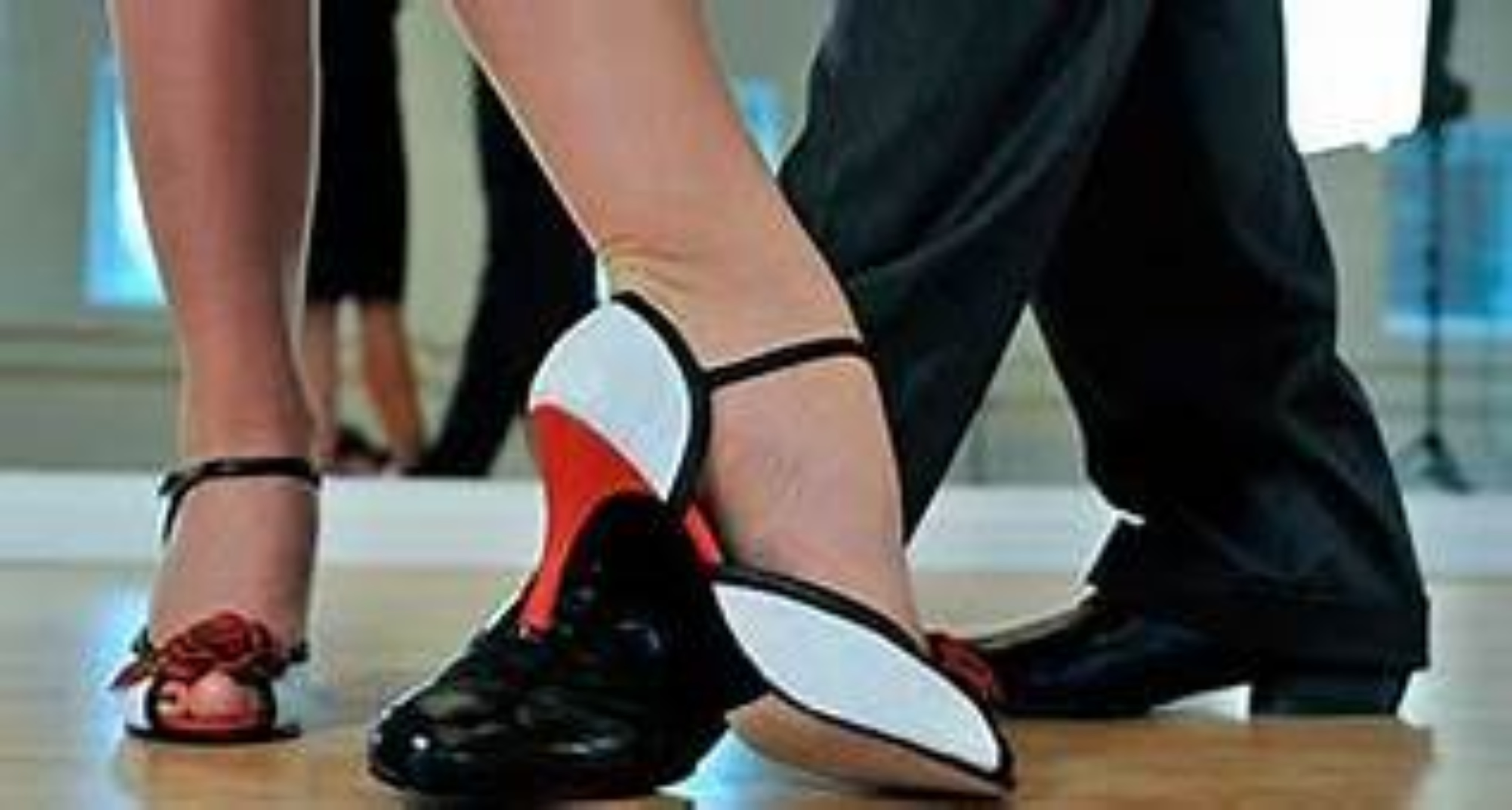 Learn Tango From a Seasoned Teacher - live online tour from Buenos Aires