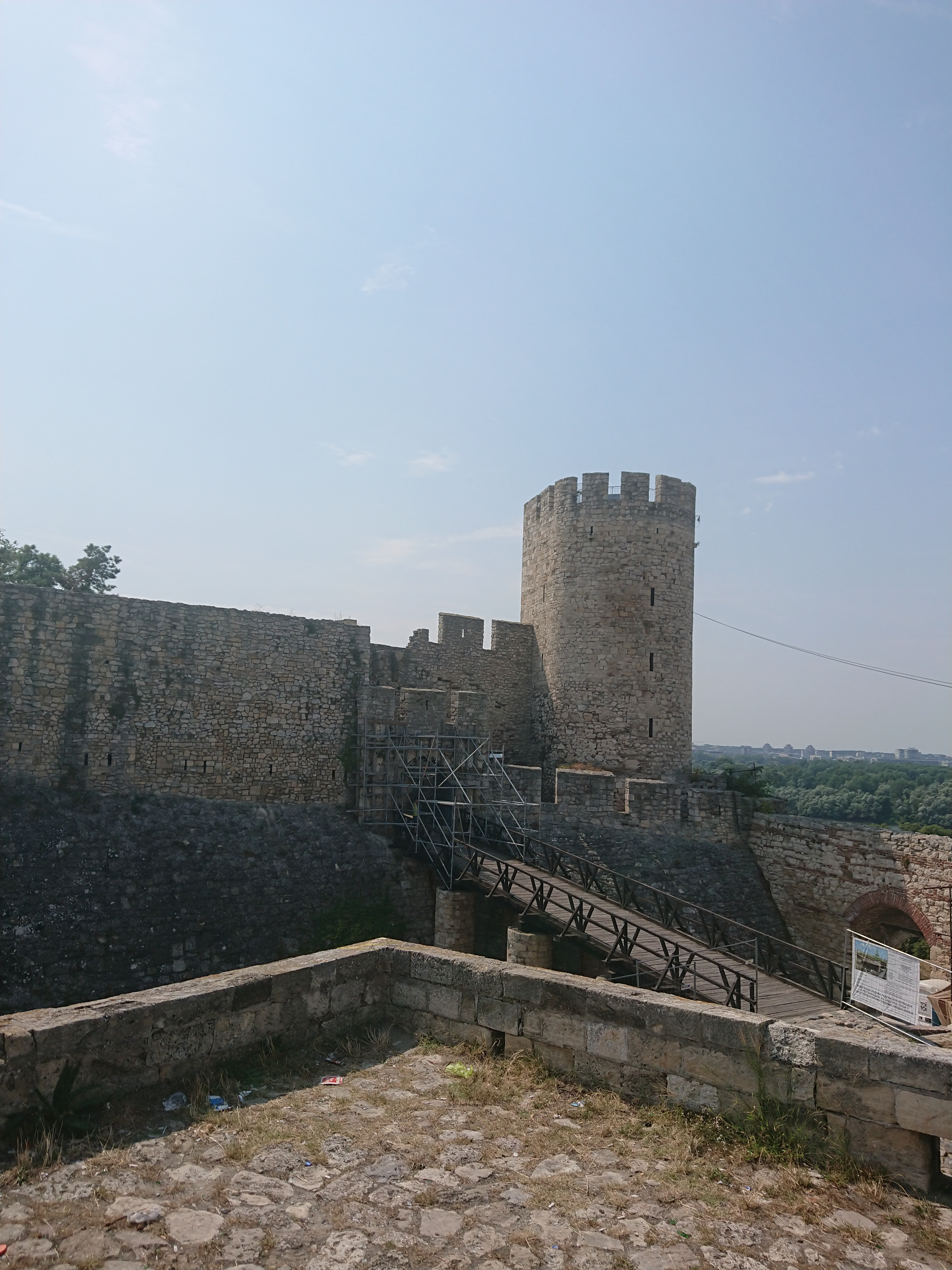 Walking tour of Kalemegdan Fortress - live online tour from Belgrade