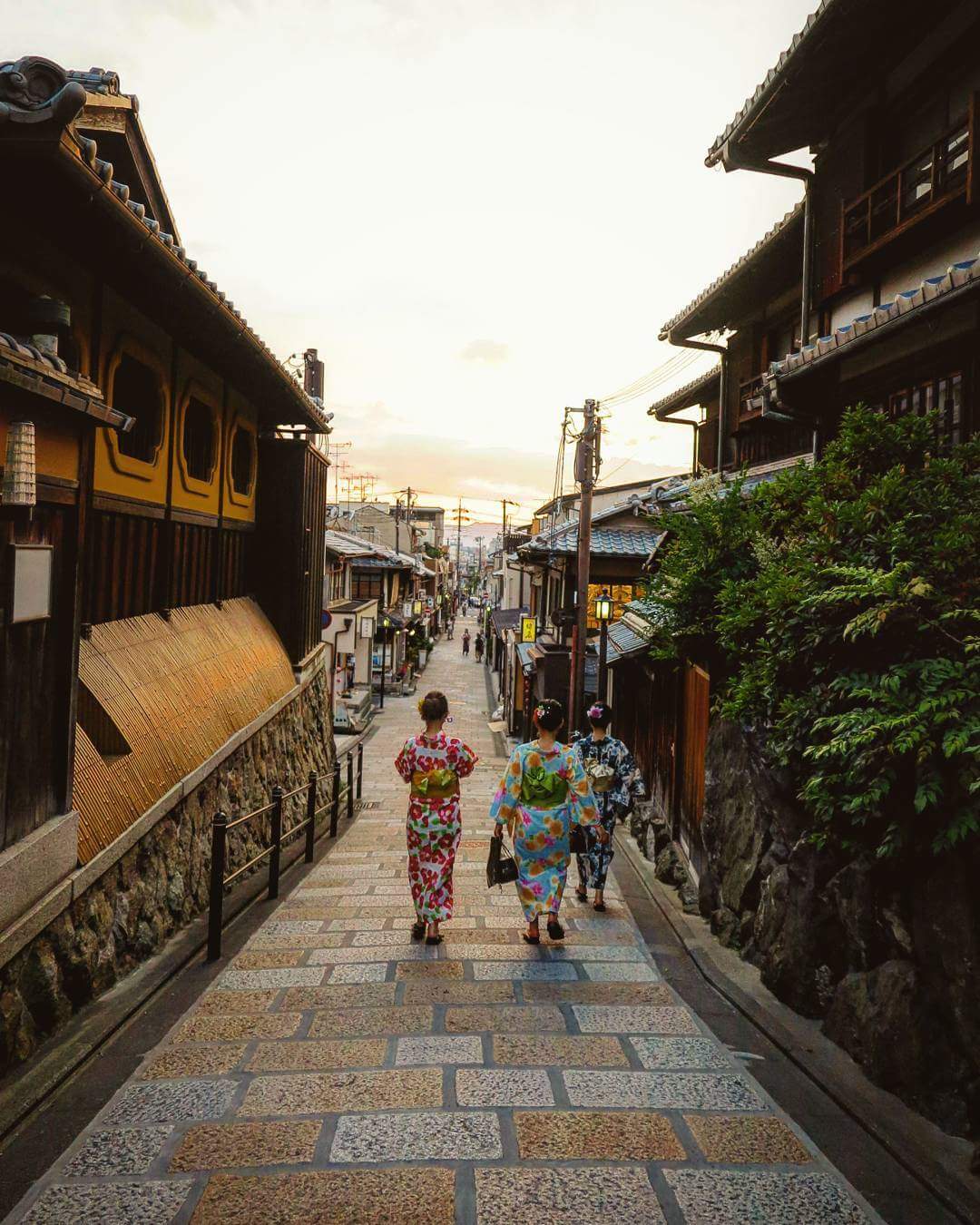 Walk in Kyoto's traditional Gion District - live online tour from Kyoto