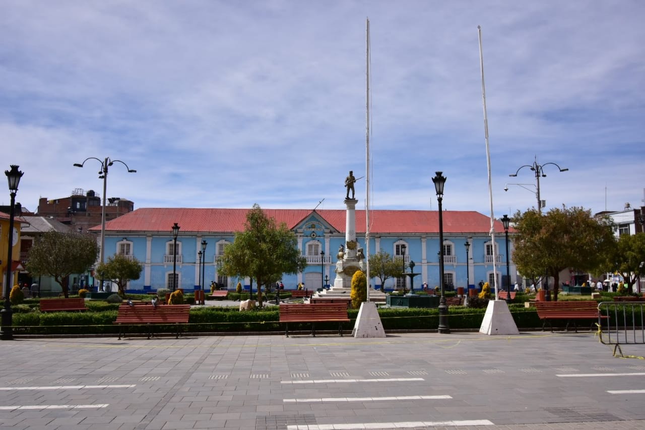 Famous Landmarks & Fantastic Views of Puno City - live online tour from ...