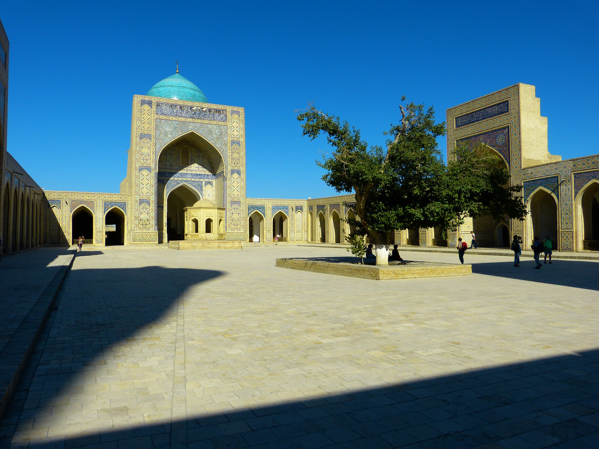 Visit the beautiful Poi-Kalon complex in Bukhara - live online tour ...