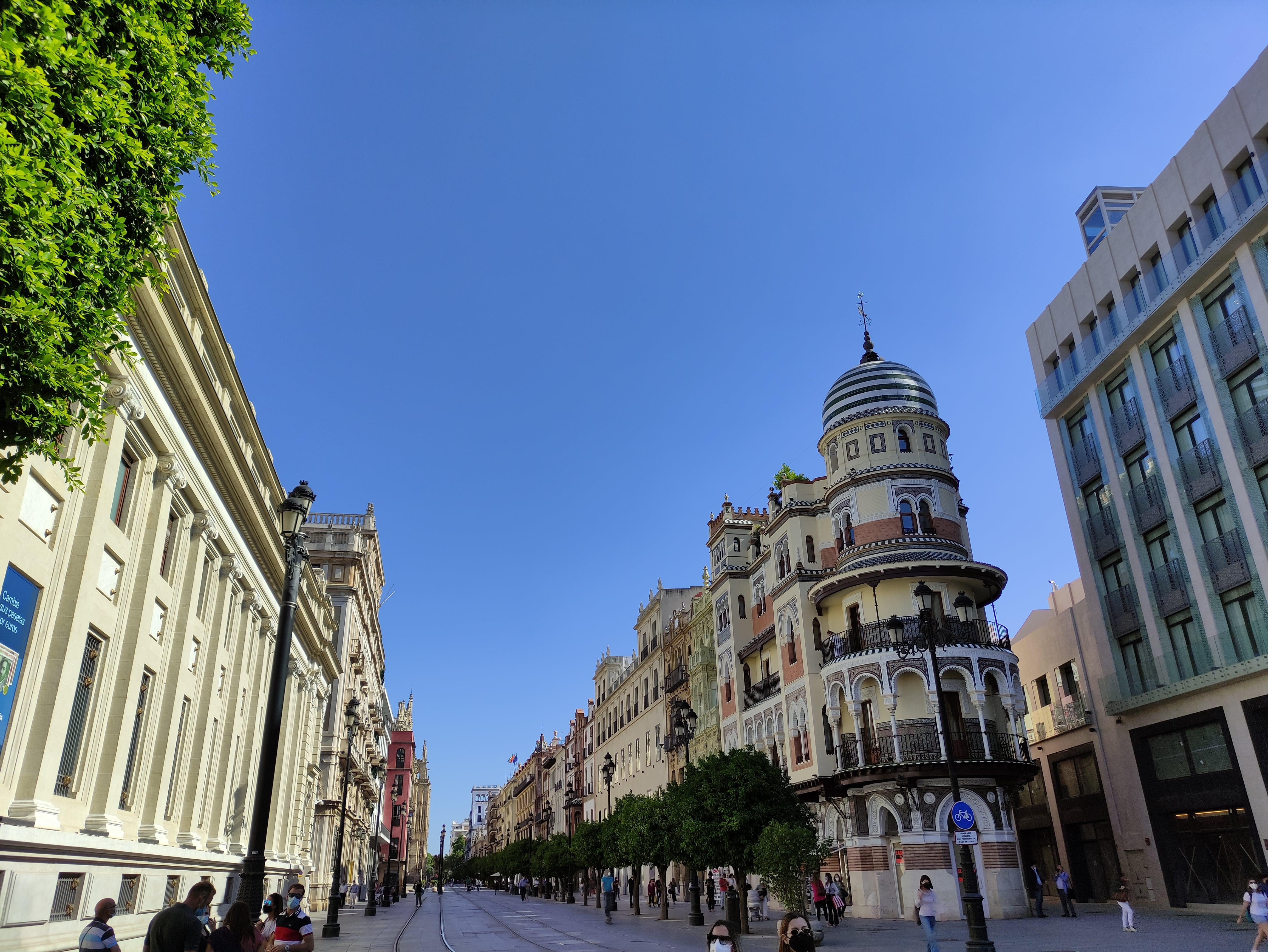 Explore the cultural and historical landmarks of Seville - live online ...