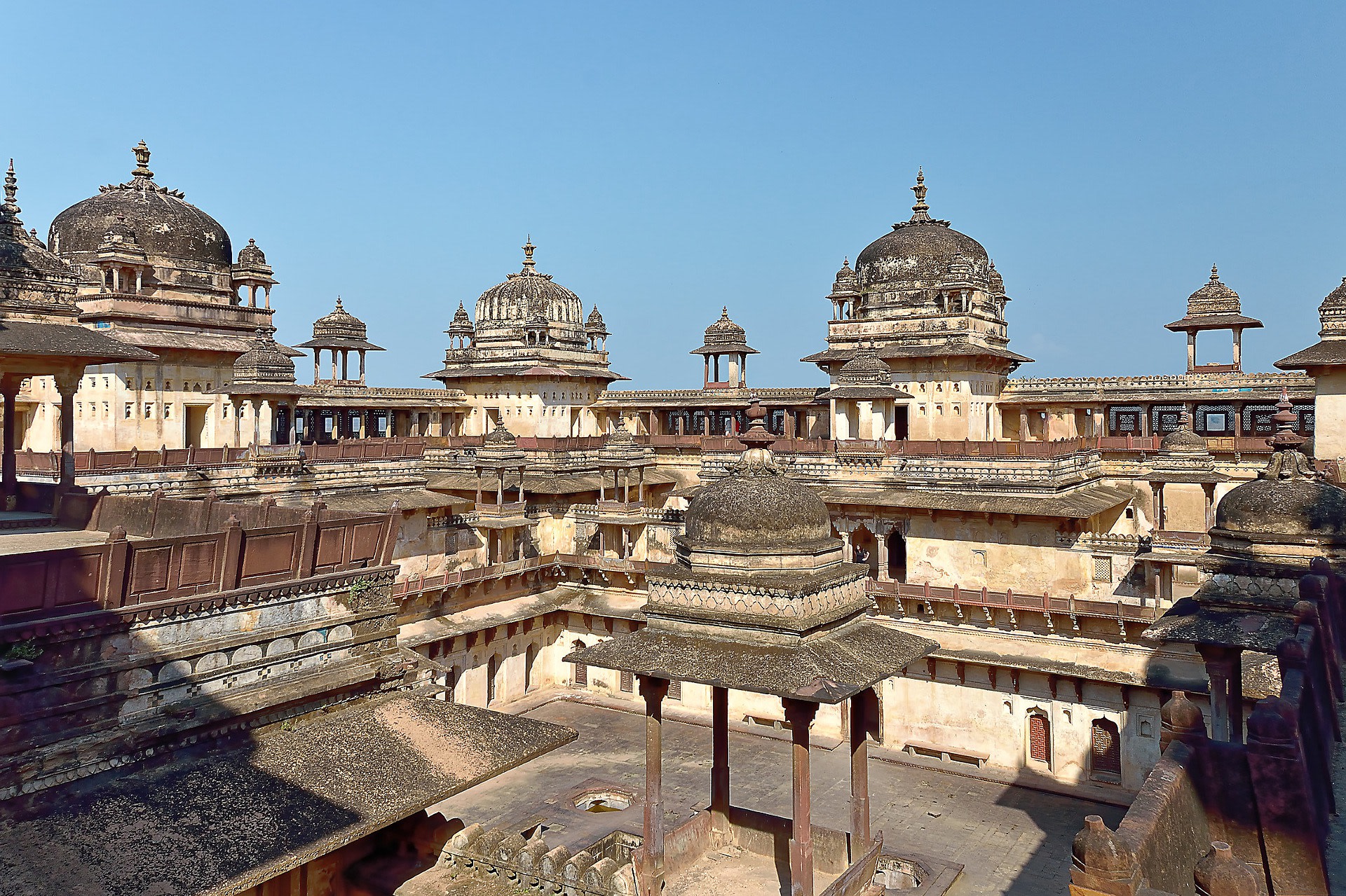 Walk the ramparts of the Orchha Fort - live online tour from Orchha