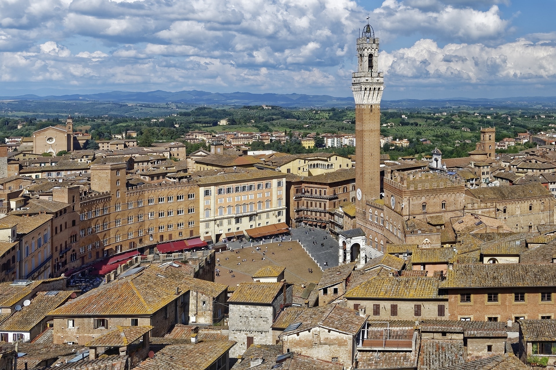 Discover the Medieval Streets of Siena - live online tour from Siena