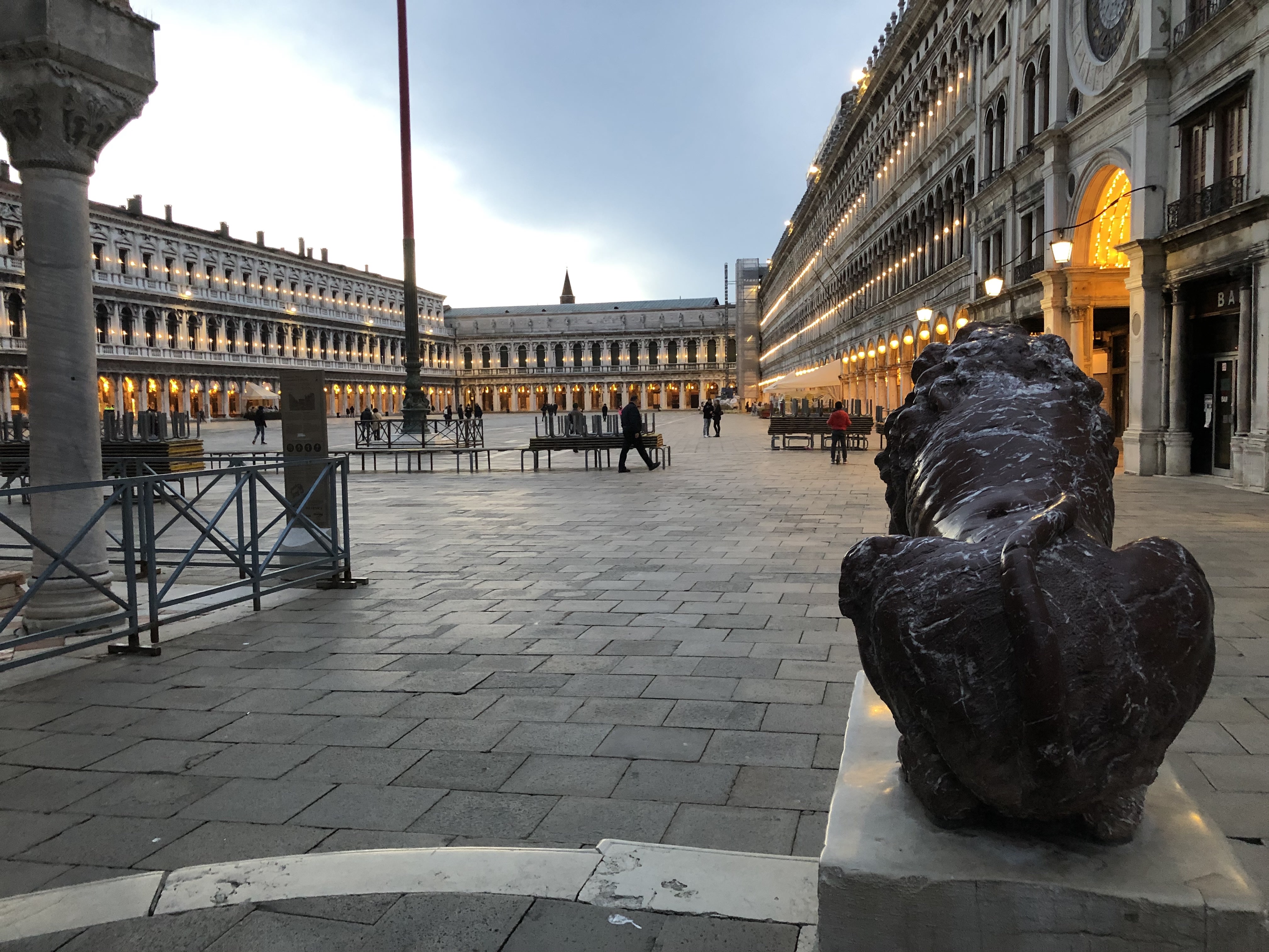 Walk through the Iconic Filming Locations of Venice - live online tour ...