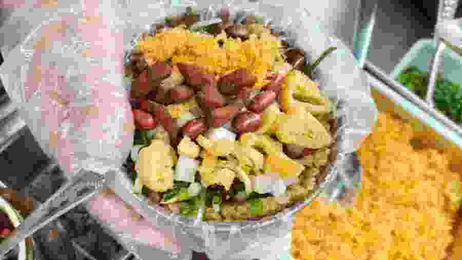 3-Hour Chengdu Market Food Adventure and Blessing Cultural Tour