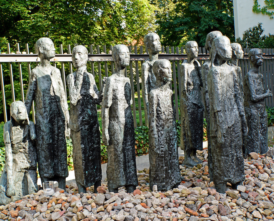 Memorial Jewish Cemetery | Berlin Private Tours | Travel Curious